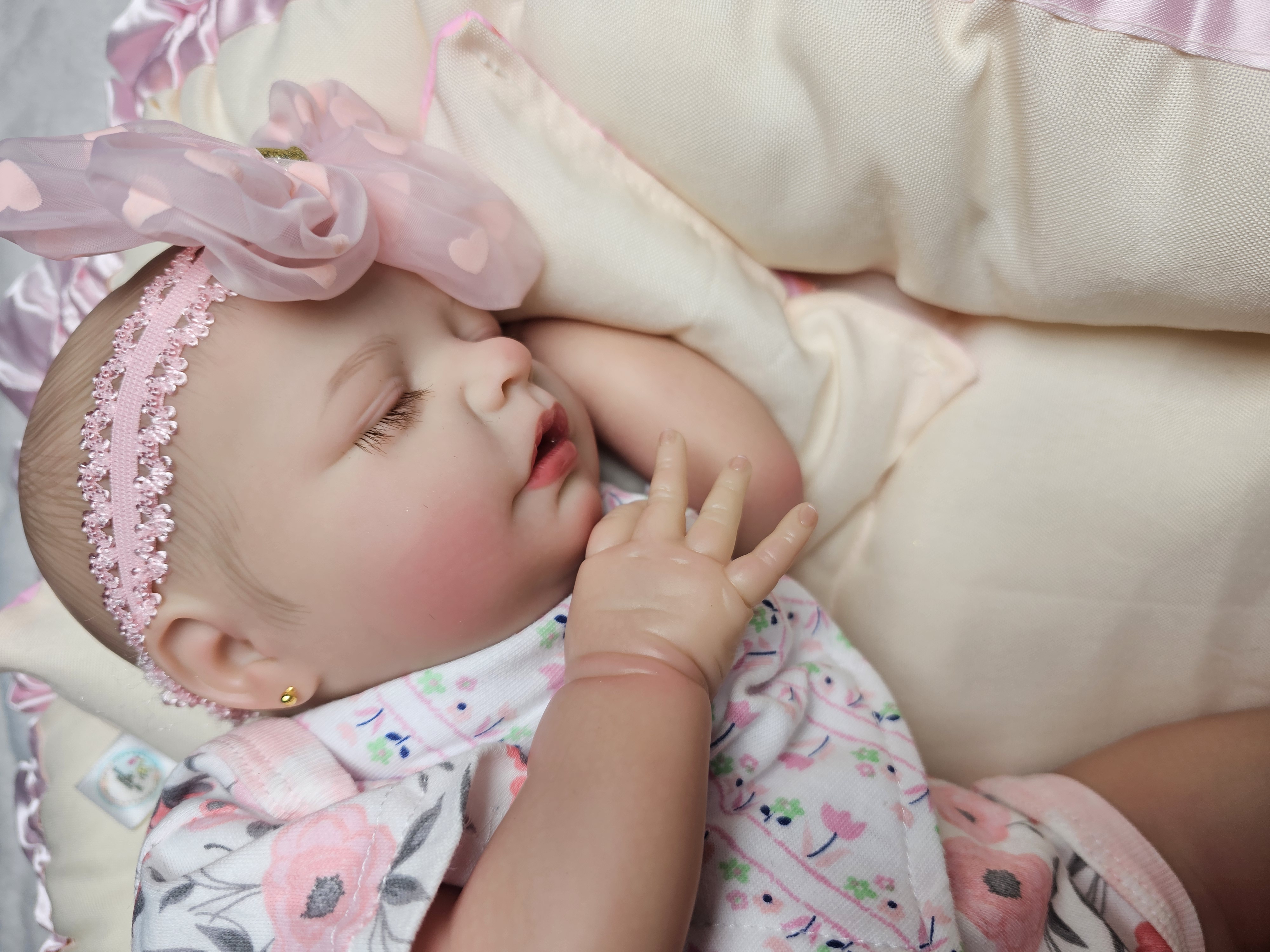 Bebé Reborn A Niña Cuerpo de Tela