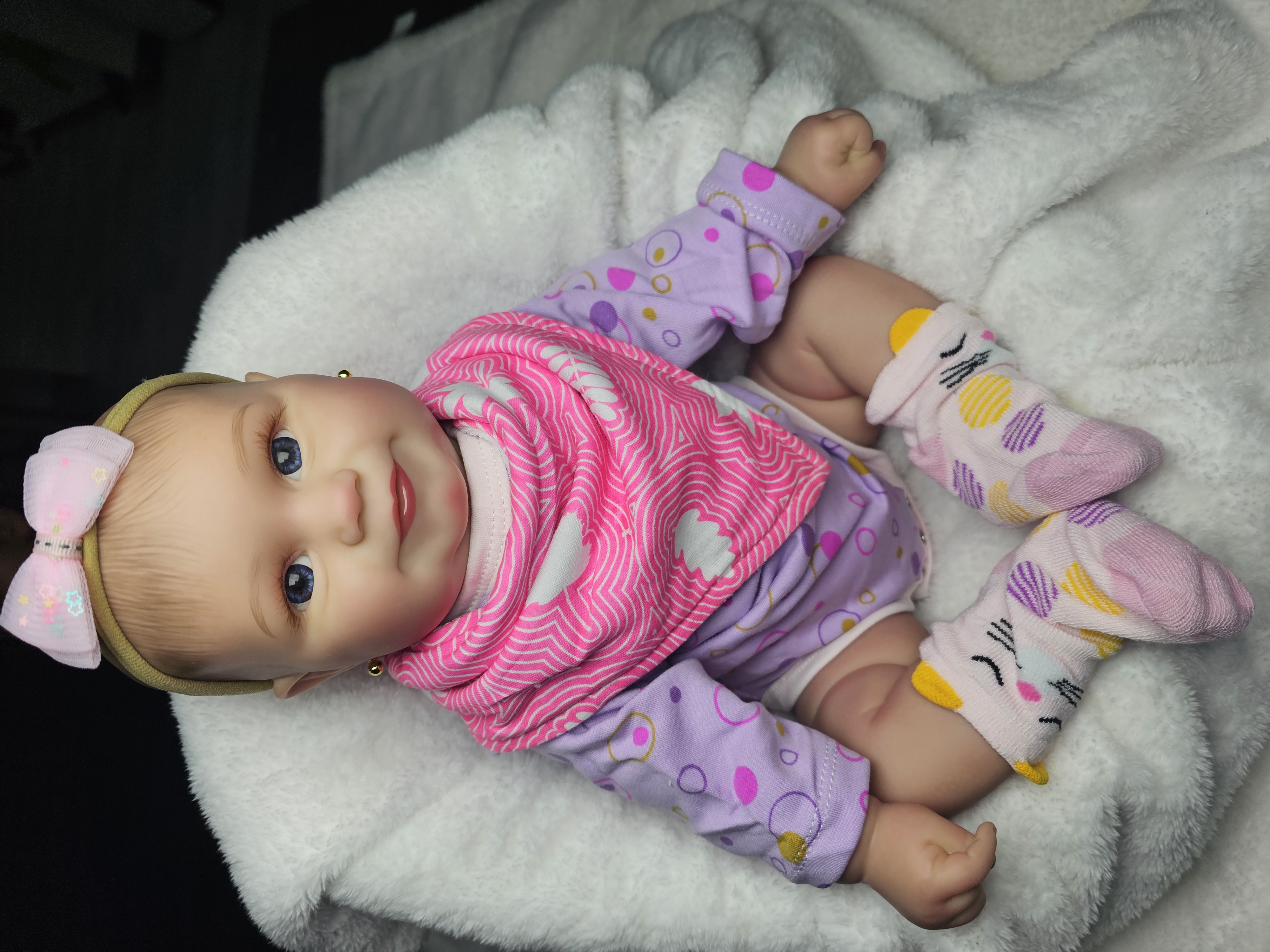 Bebé Reborn Maddie Niña Cuerpo de Tela