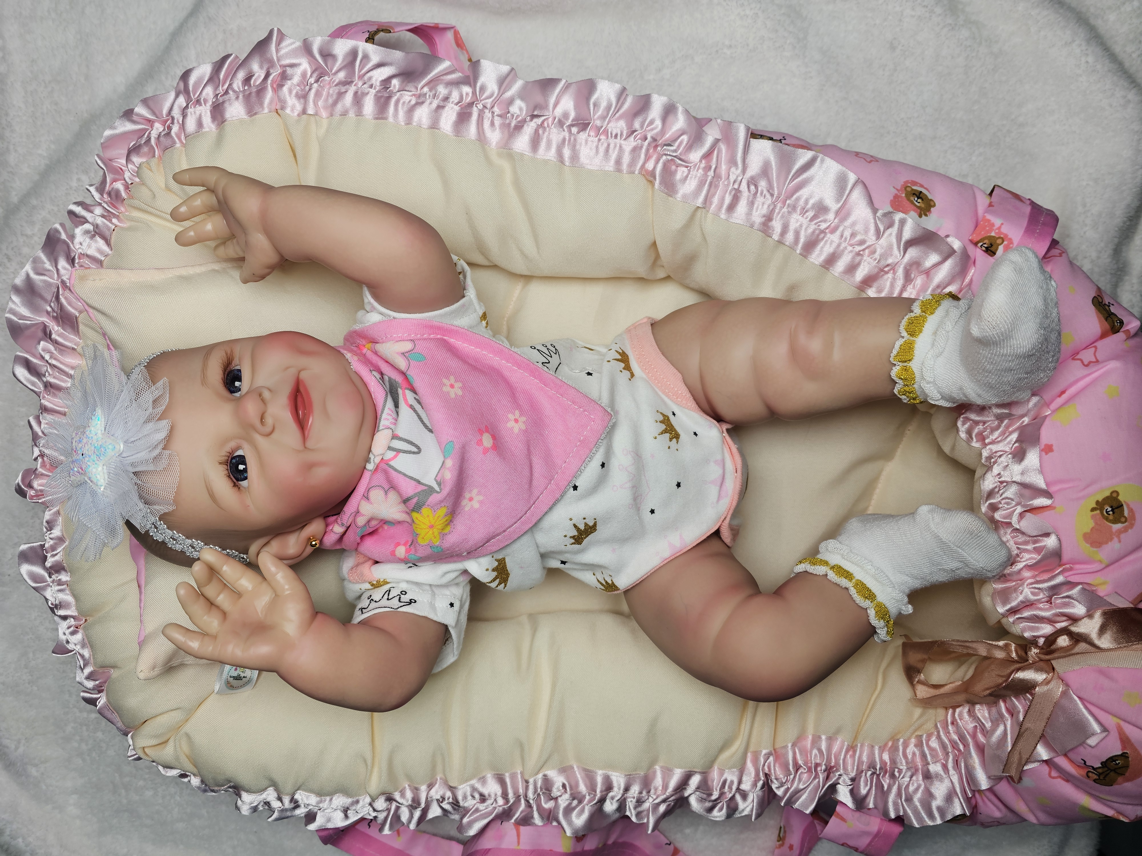 Bebé Reborn Shaya Niña Cuerpo de Tela