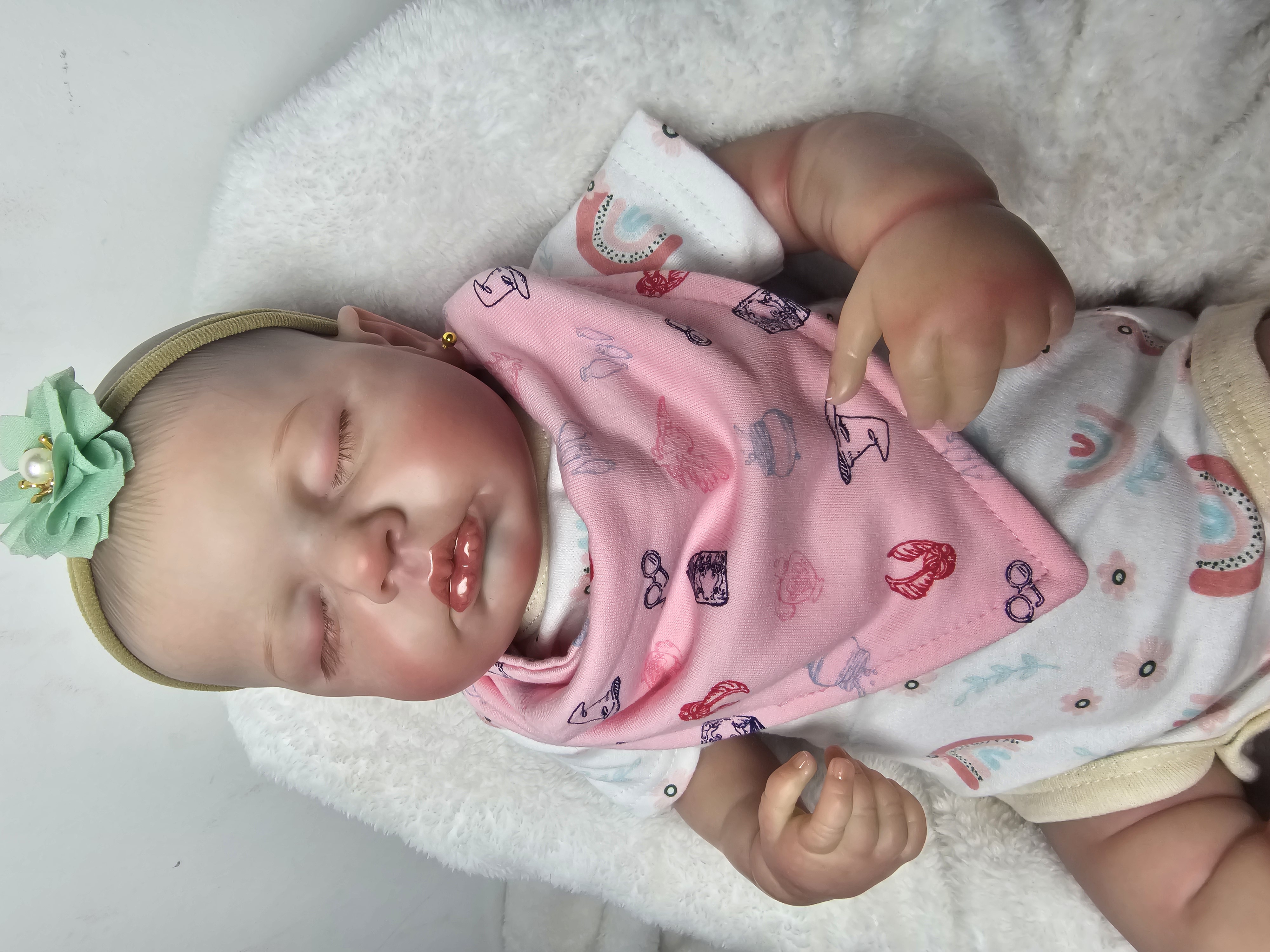 Bebé Reborn LouLou Niña Cuerpo de Tela