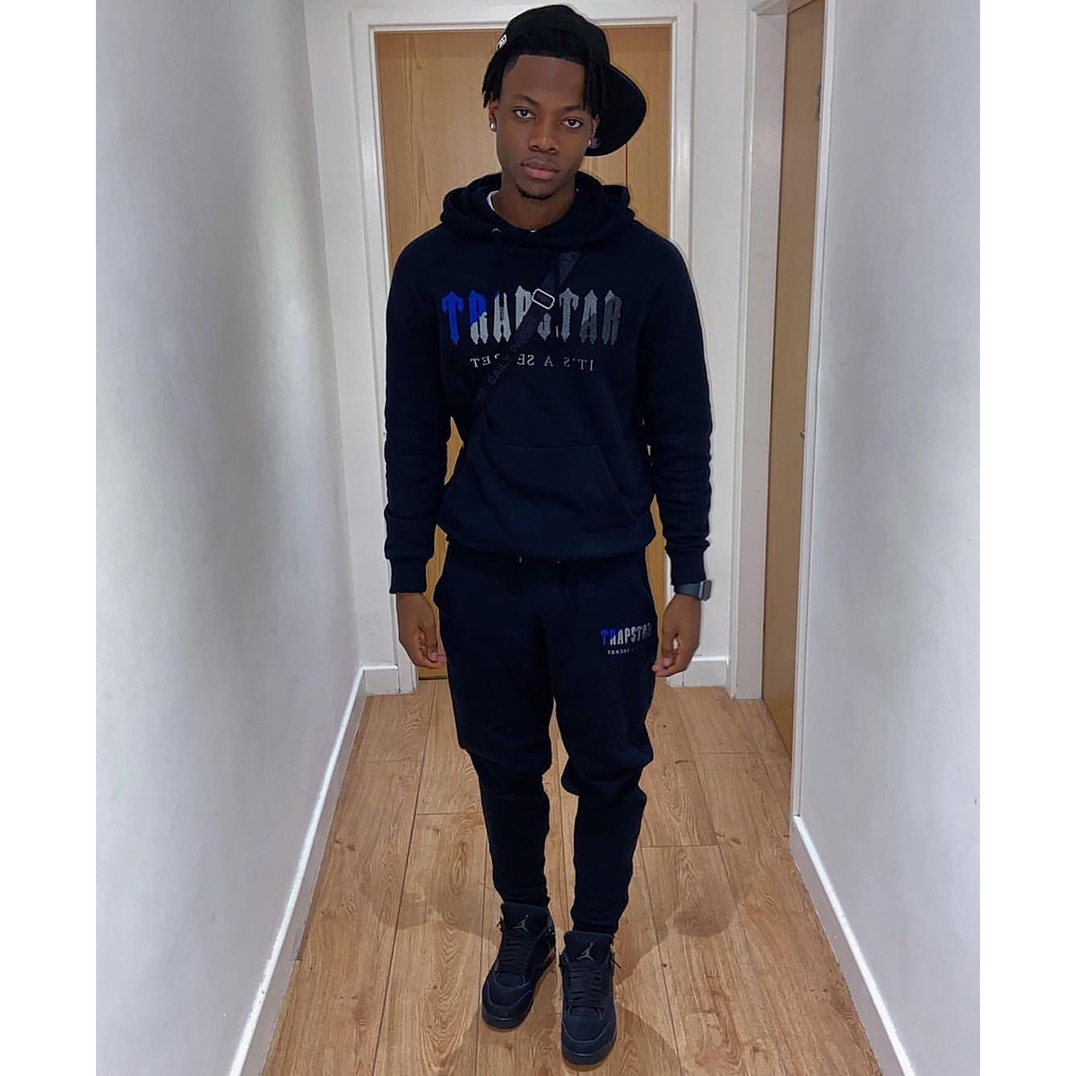 Conjunto Trapstar Negro Logo Azul/Gris | LegacyTrapz