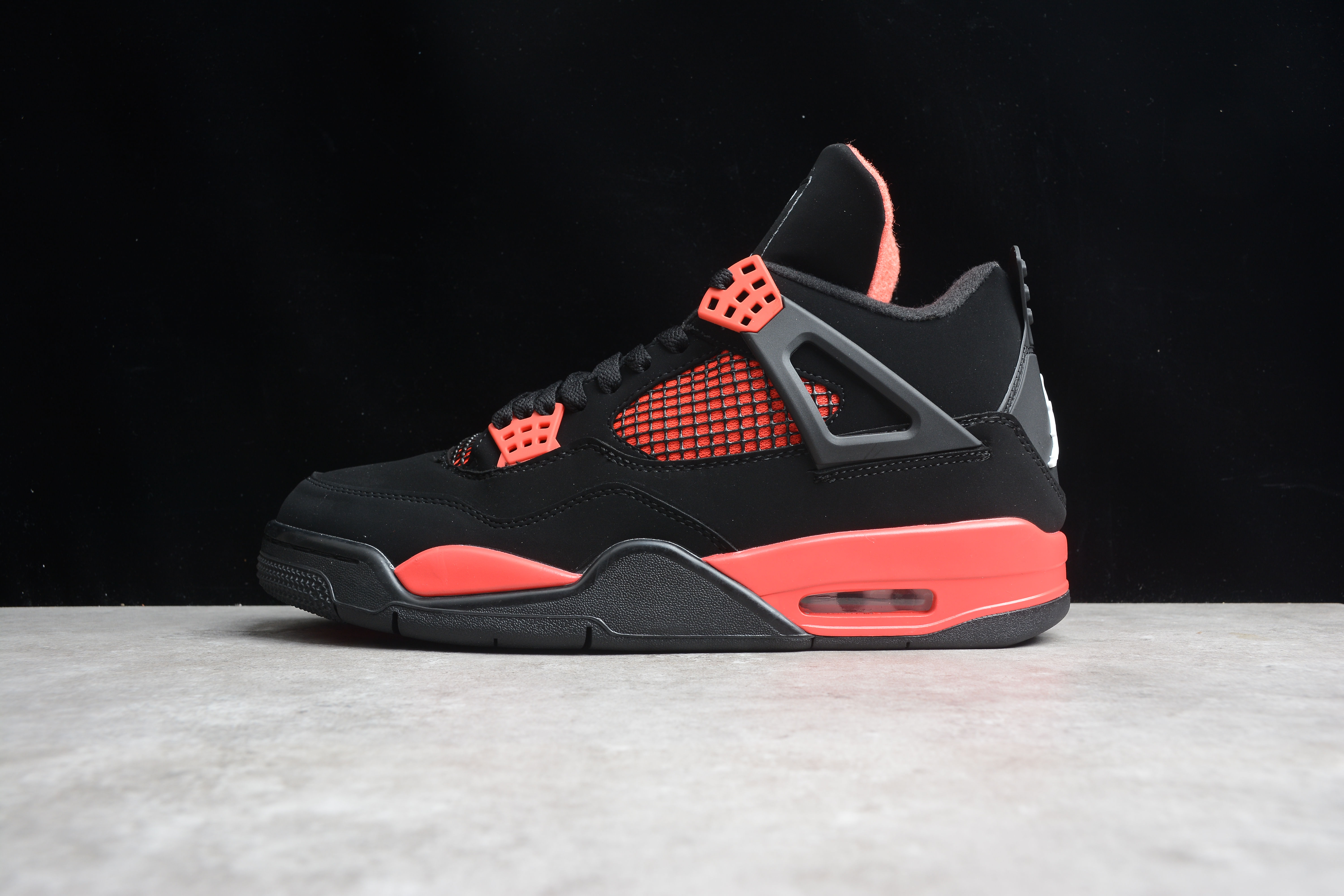 Jordan retro 4 red thunder