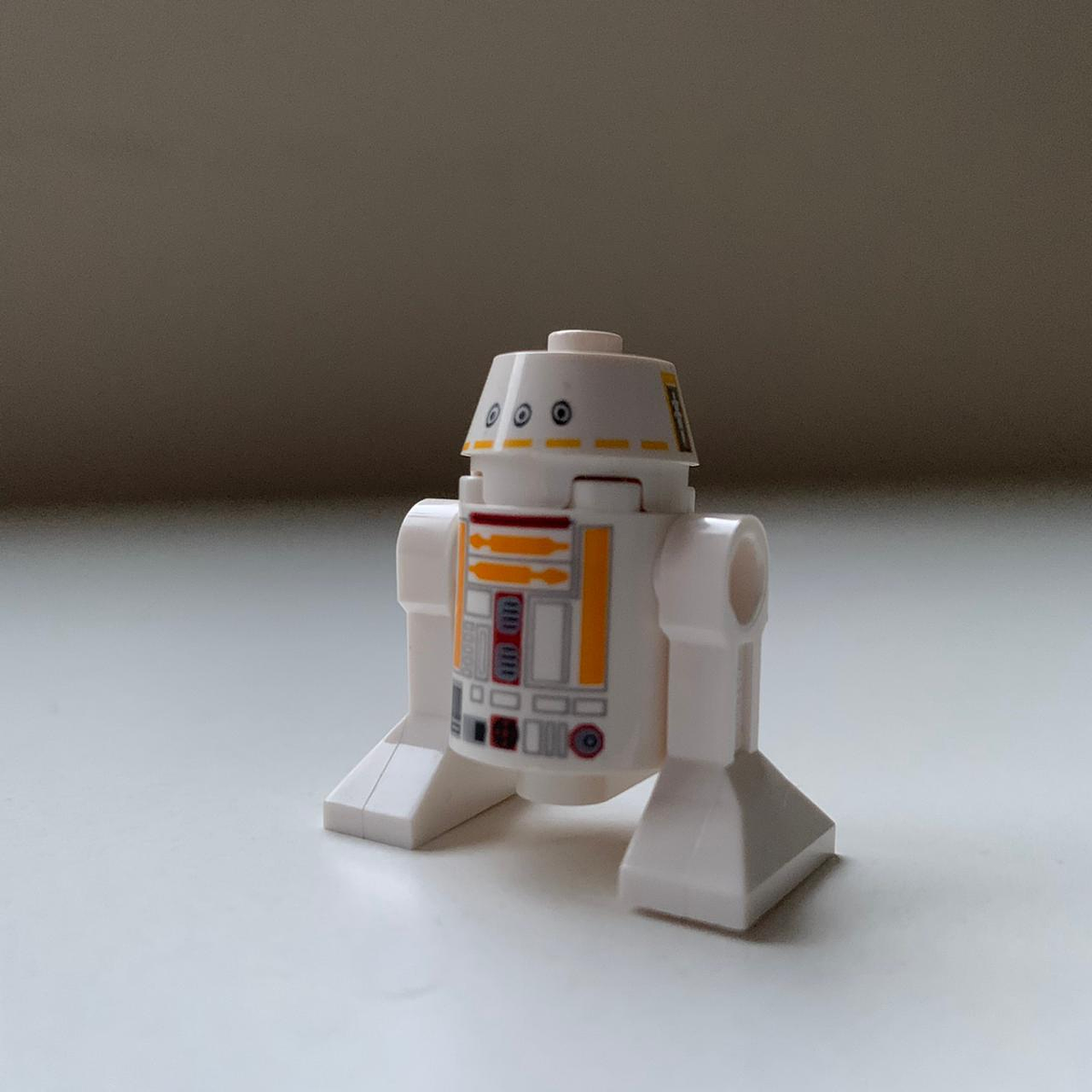 Astromech Droid R5-F7 | Brick Shipping Chile®