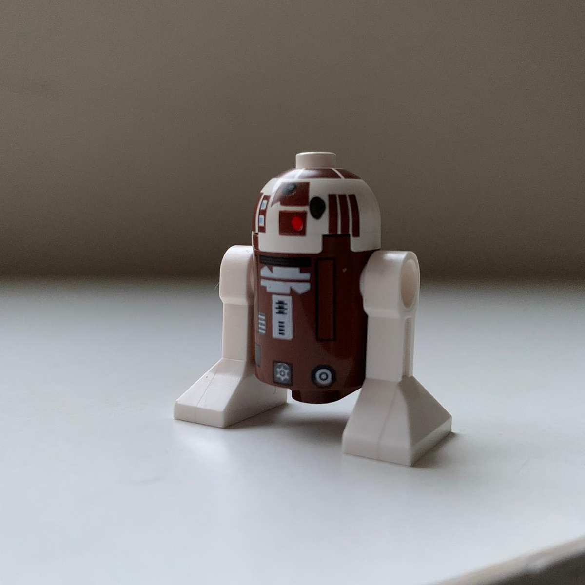 Minifigura N°180- Astromech Droid, R7-D4 | Brick Shipping Chile®