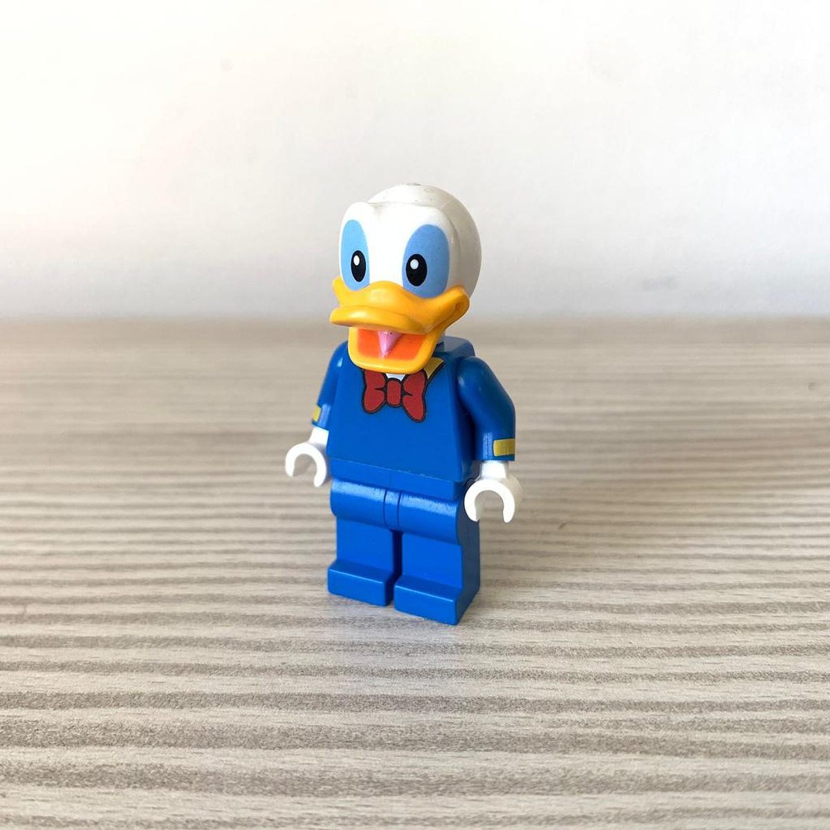 Duck Donald | Brick Shipping Chile®