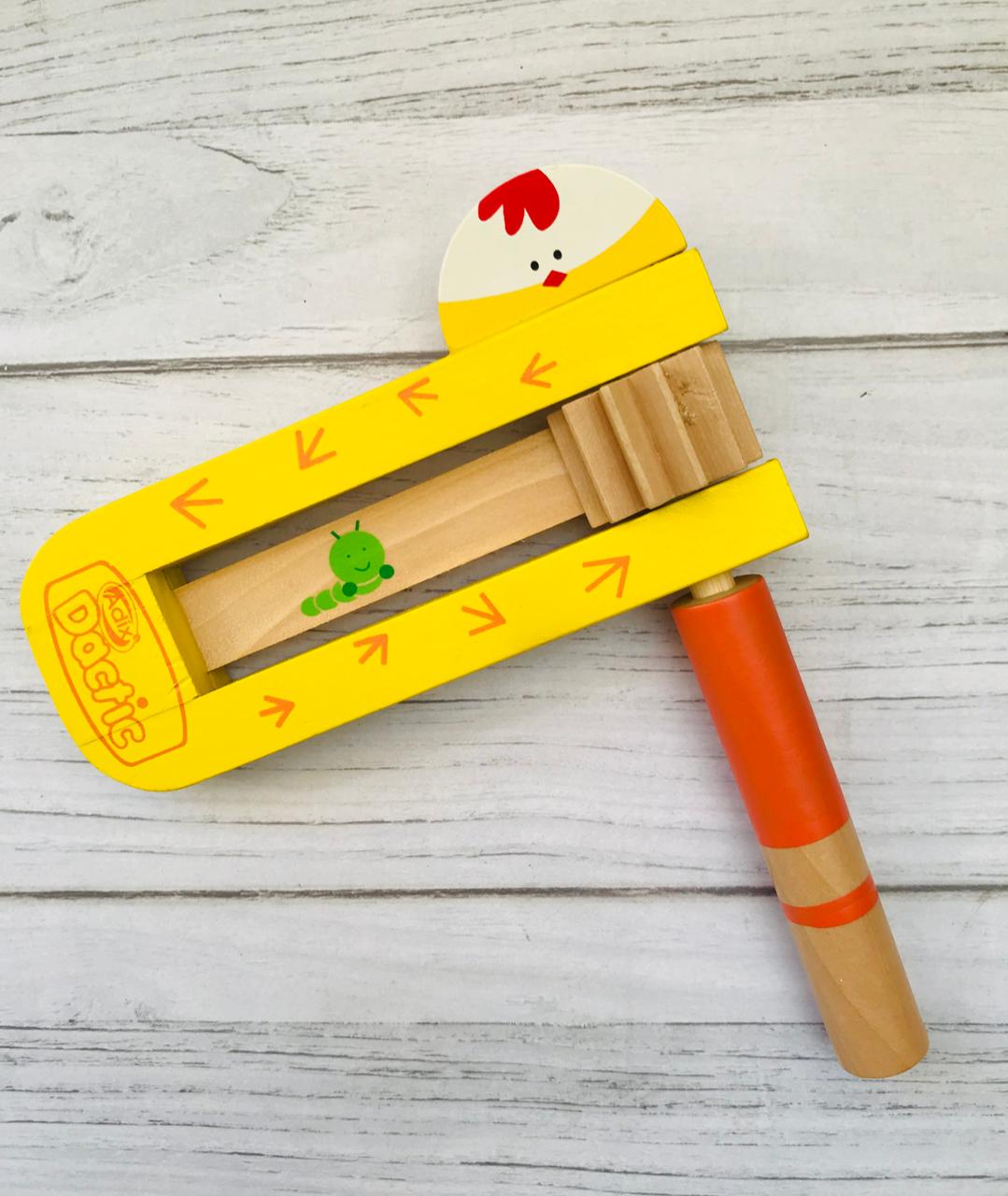 Matraca de Pollito de Madera
