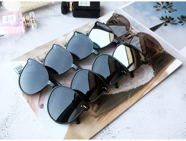 Lentes de Sol Mujer Negros Modelo Hong Kong | FRIKIS.CL