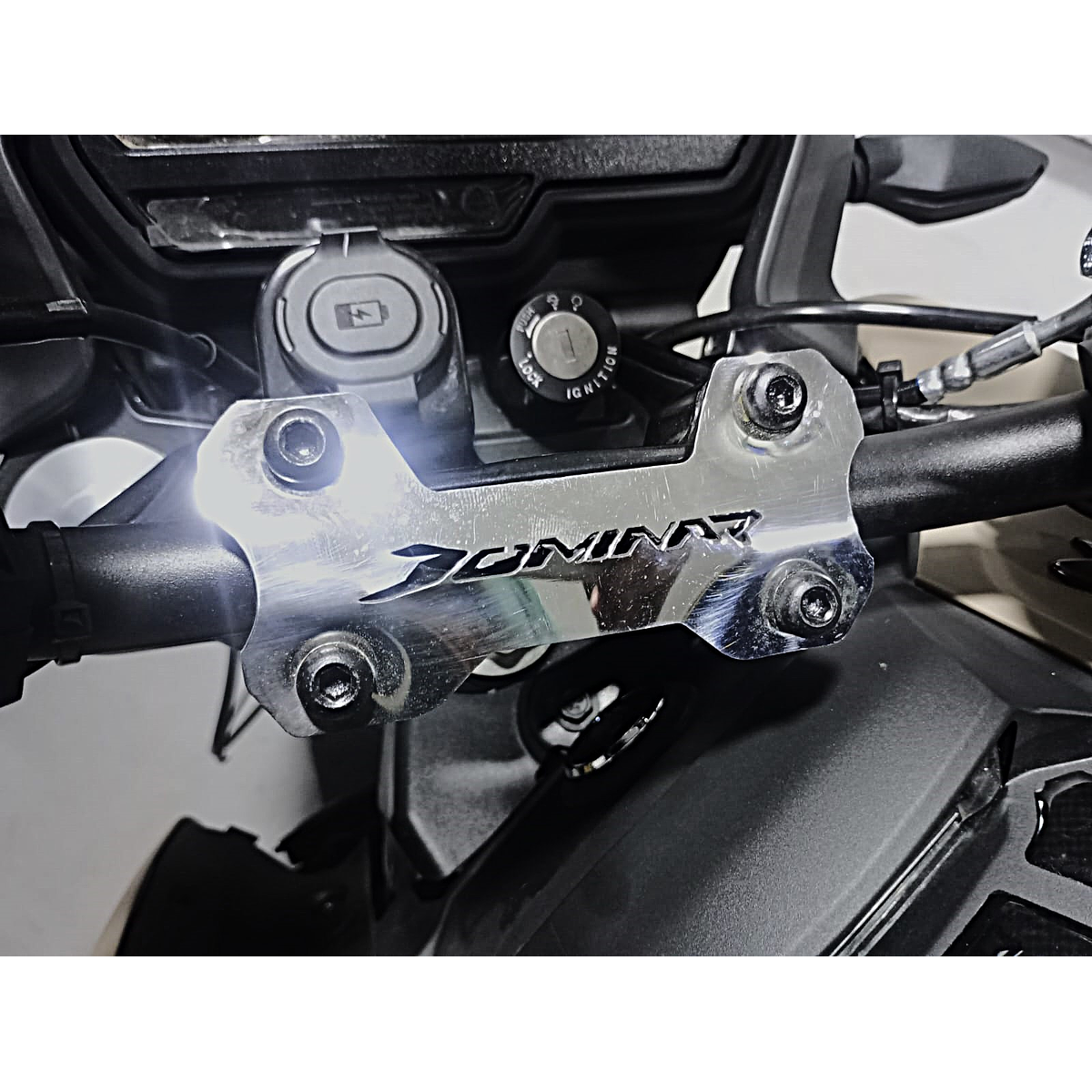 ACUTRAX BAJAJ DOMINAR 400