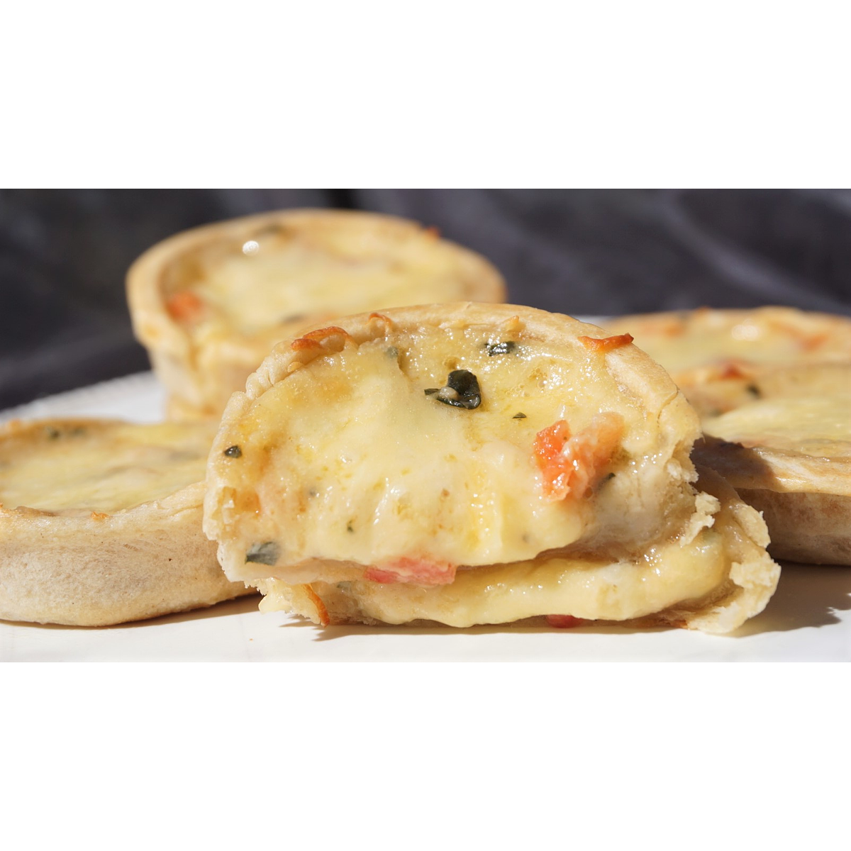 QUICHES COCKTAIL CAPRESSE 12 UNIDADES