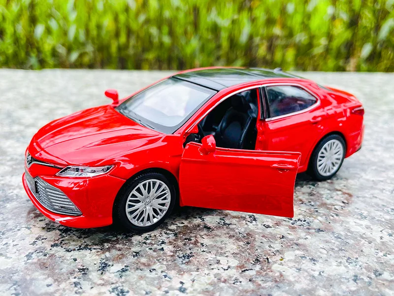 Auto Toyota Camry escala 1:34