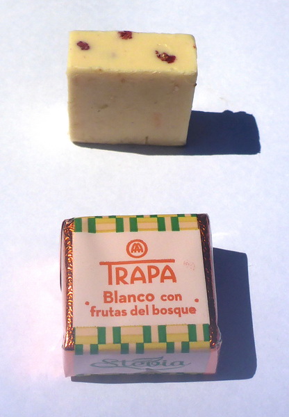 CORTADOS DE CHOCOLATE BLANCO FRUTAS DEL BOSQUE CON STEVIA...