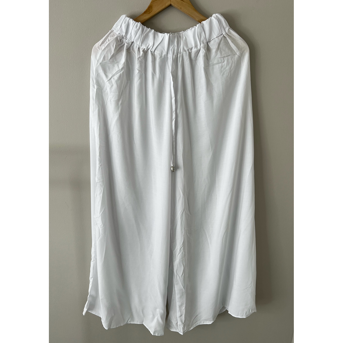 PANTALON SILUETA AMPLIA VARIEDAD COLORES