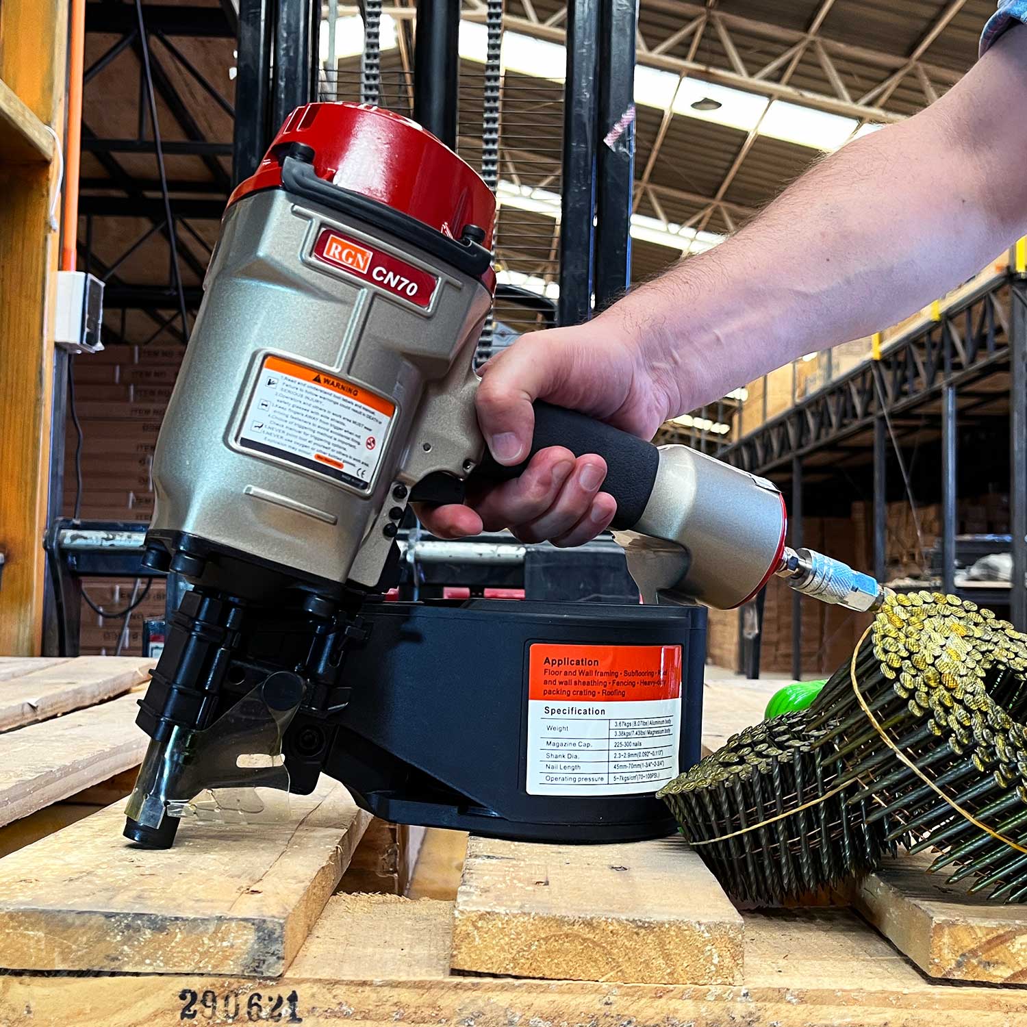 Clavadora Neumática CN70