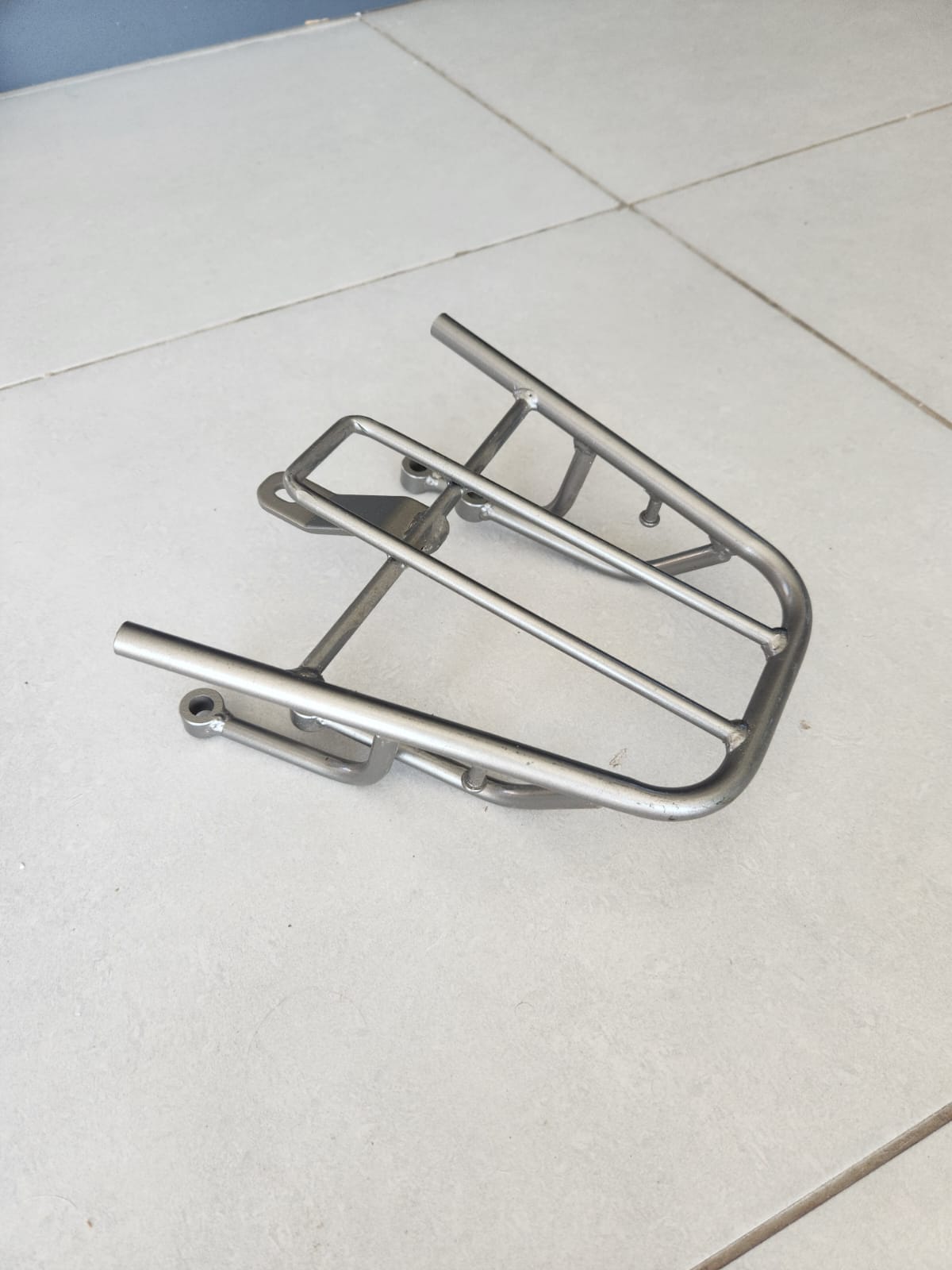 PARRILLA TRASERA PGO GMAX 200