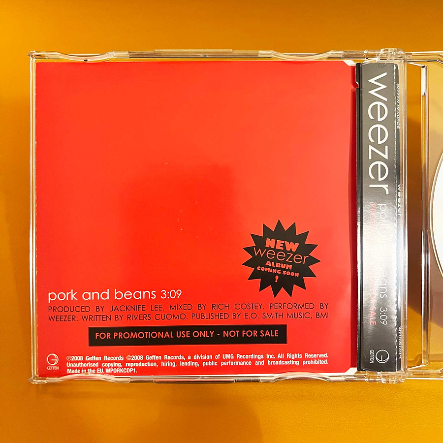 Weezer - Pork And Beans