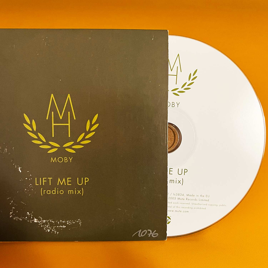 Moby - Lift me up