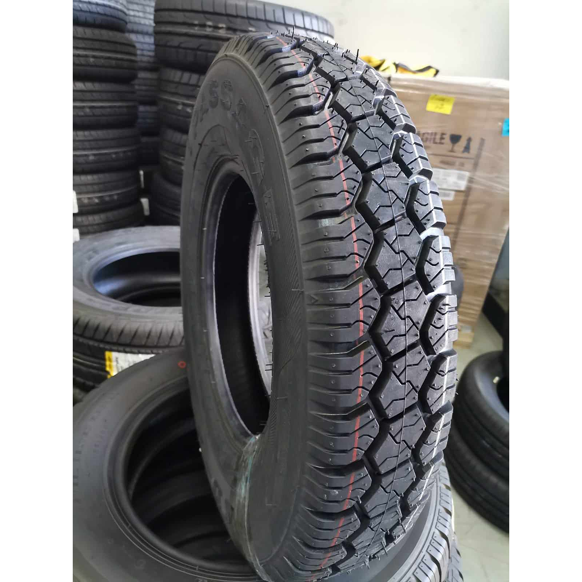 Neumatico 5.00R12C Mi RD224 10PR, PASSAGE