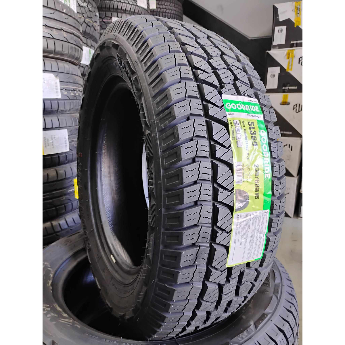 Neumatico 235/60R16 Goodride Sl369 100t At