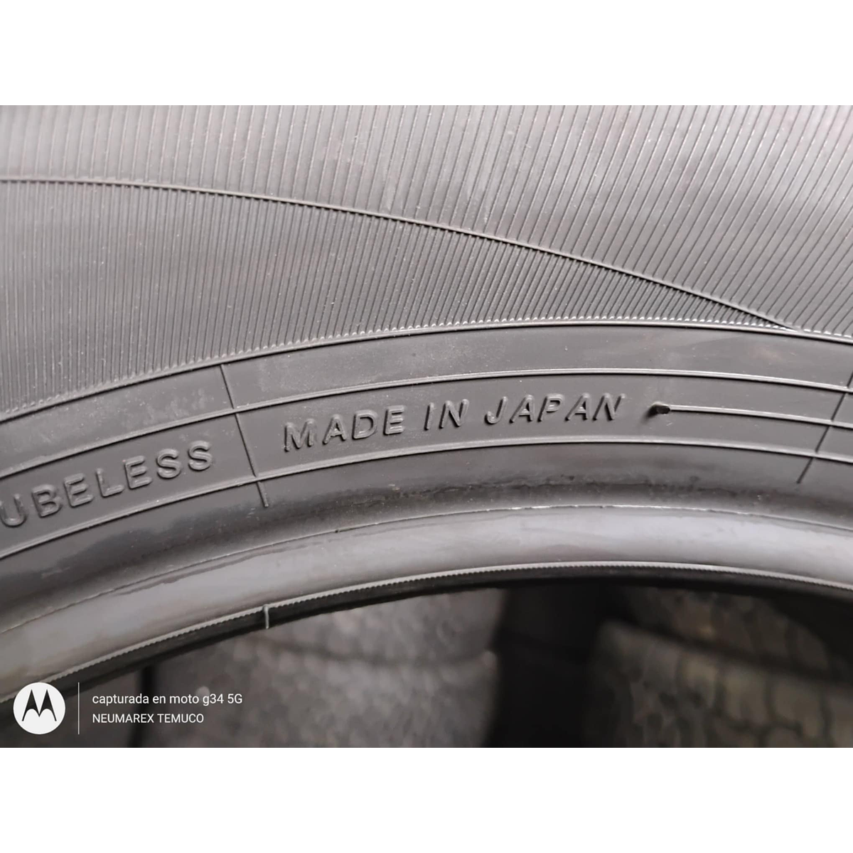 NEUMATICO 215/55R17 94V YOKOHAMA BLUEARTH ES32