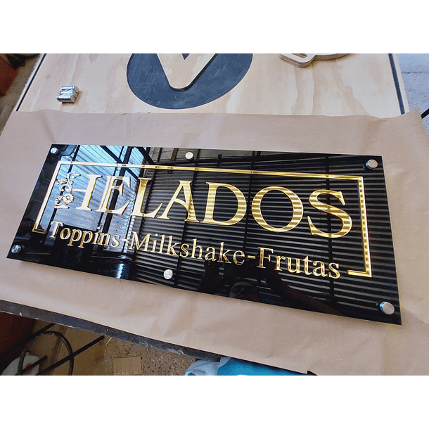 Letreros de acrilicos negro y dirado, estilo Elegante, A PED