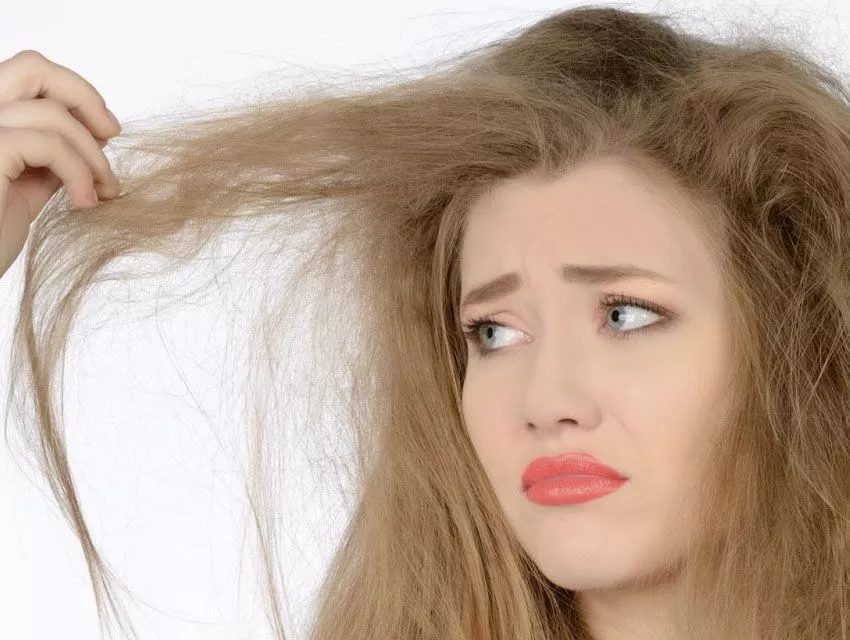 ¿Cómo el agua dura afecta tu piel y cabello? Descubre cómo s