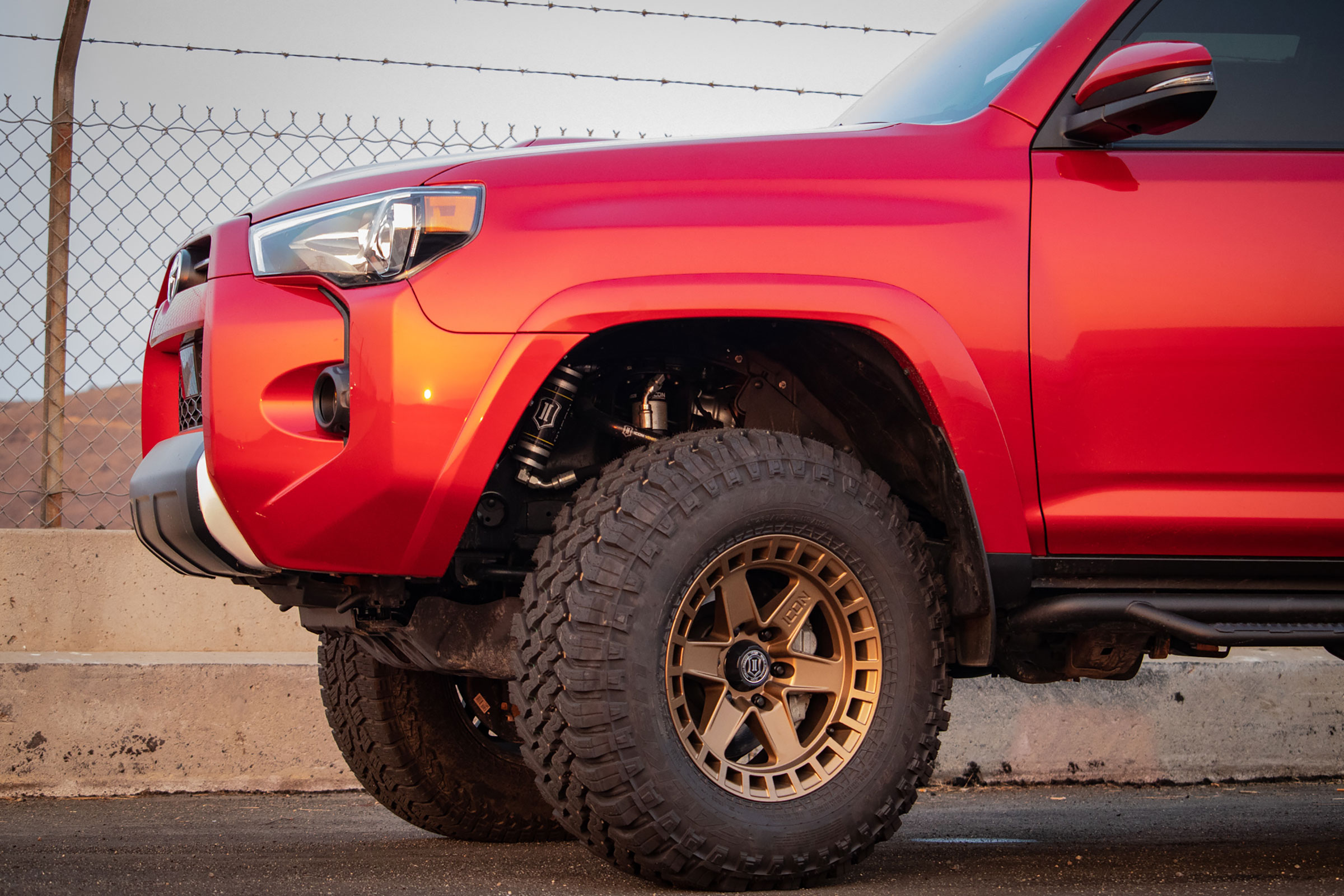 Llanta ICON RAIDER R17 6X139.7 OFFSET 0MM