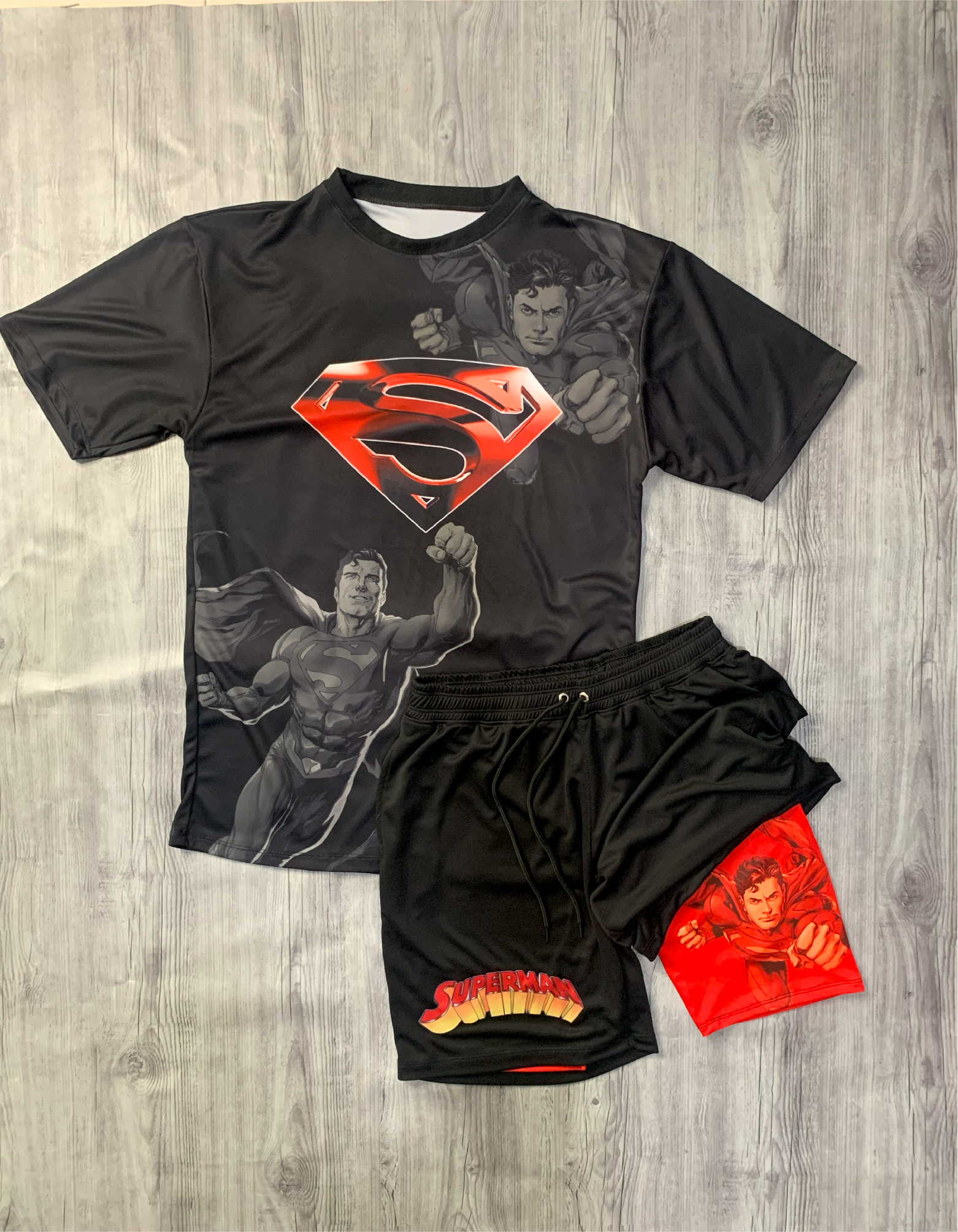 SETS SUPERMAN