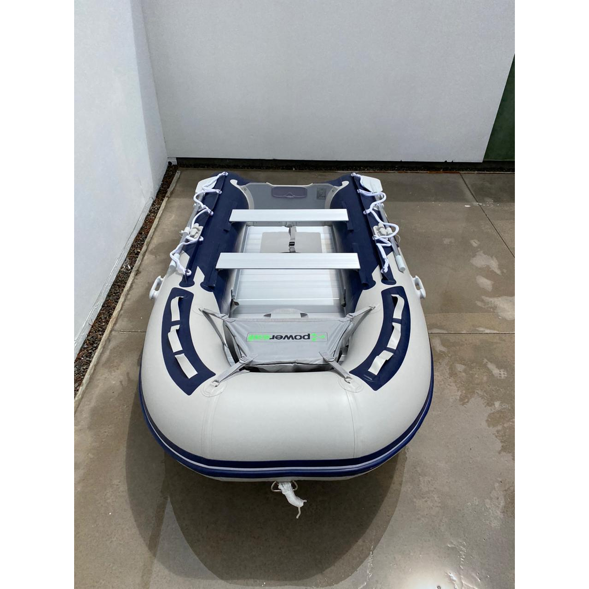 Bote Powersail A-330