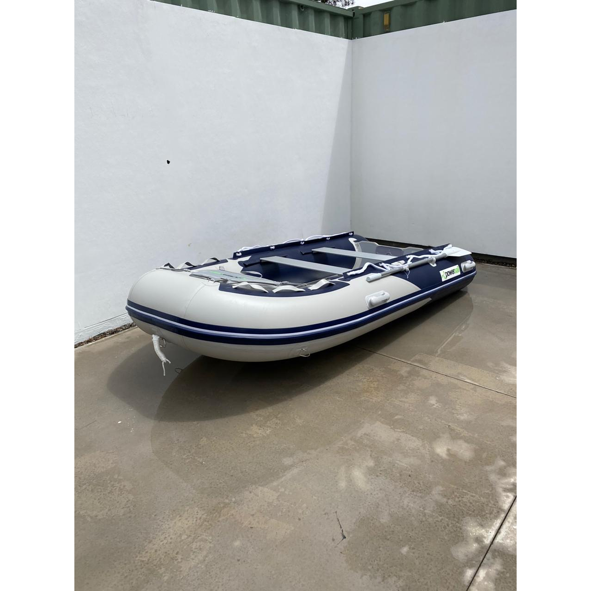 Bote Powersail A-330