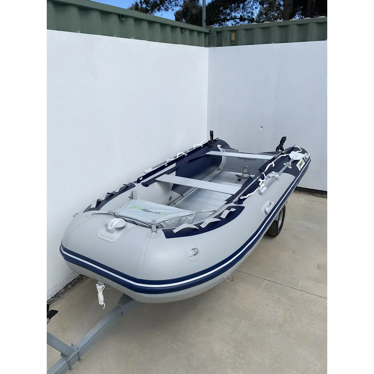 Bote Powersail A-390