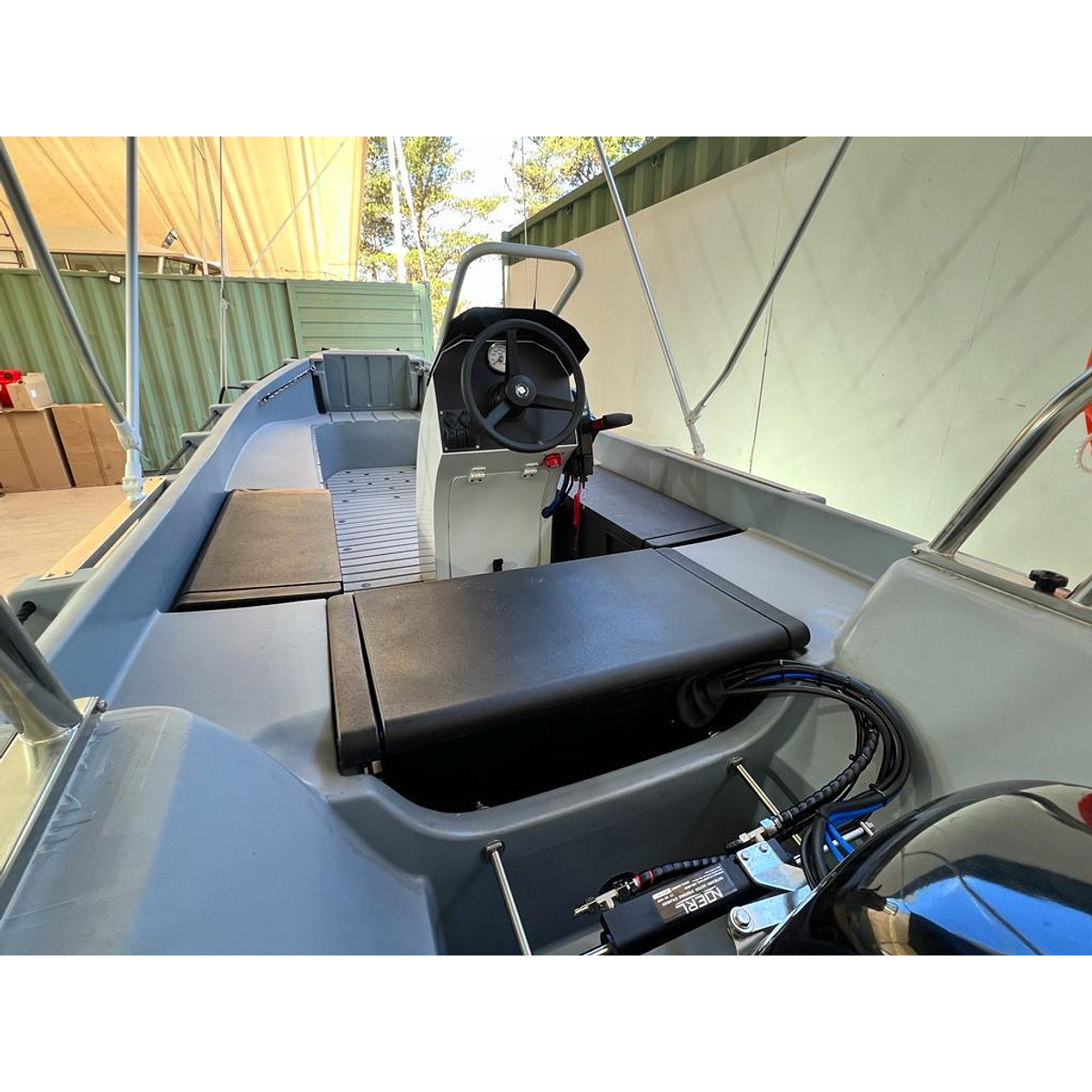 Lancha HDPE Whaly 455R PRO FULL 40 o 60 HP Trailer