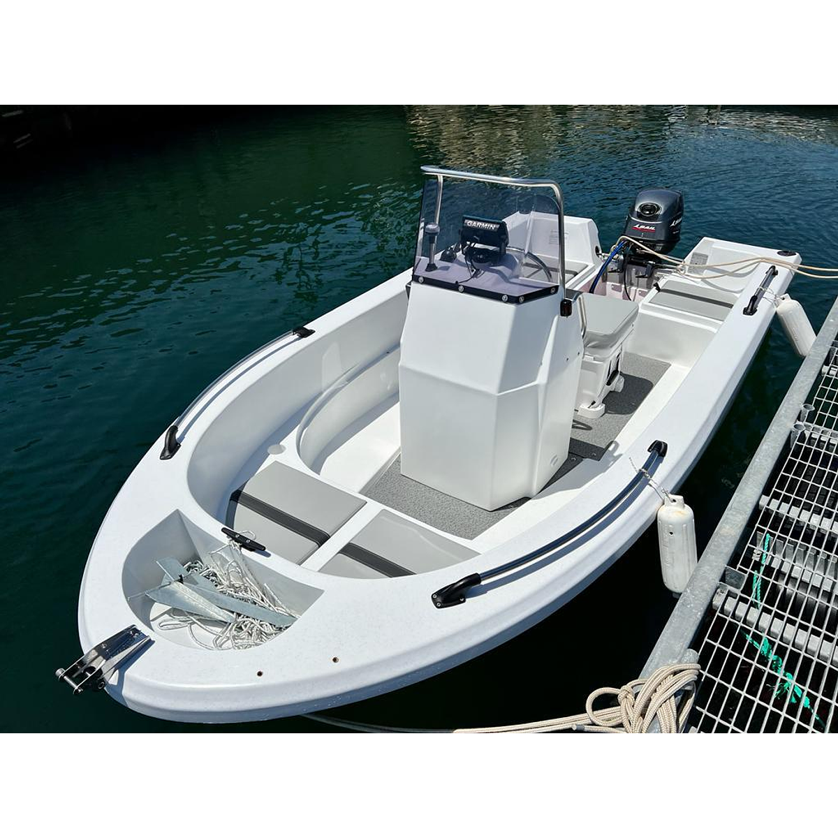 Lancha PE Smartwave 4200 FULL 40 HP y trailer