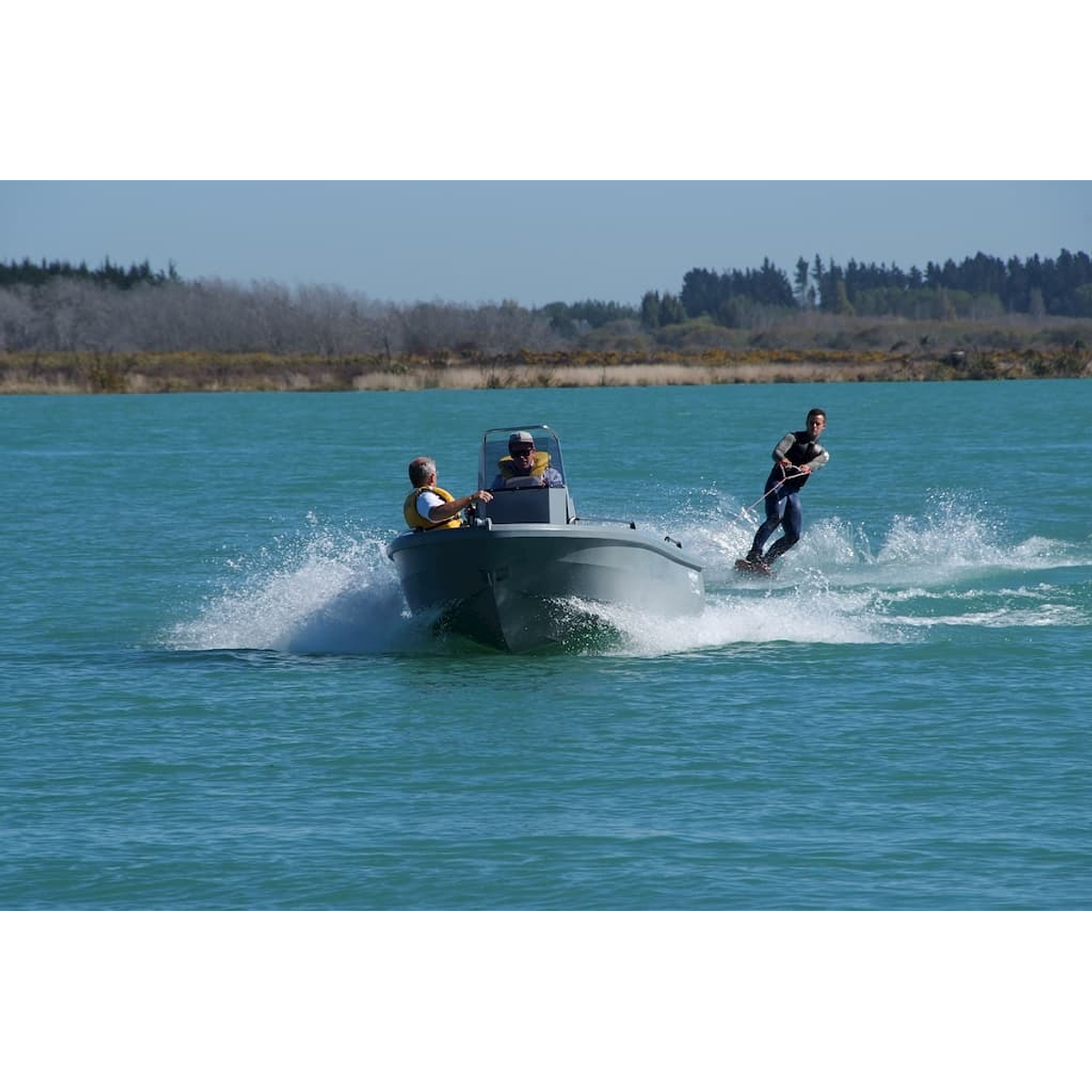 Lancha PE Smartwave 4200 FULL 40 HP y trailer