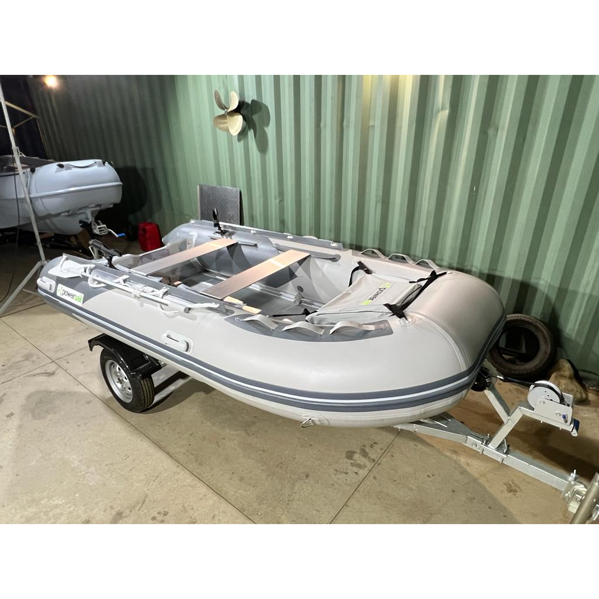 Bote Powersail A-360