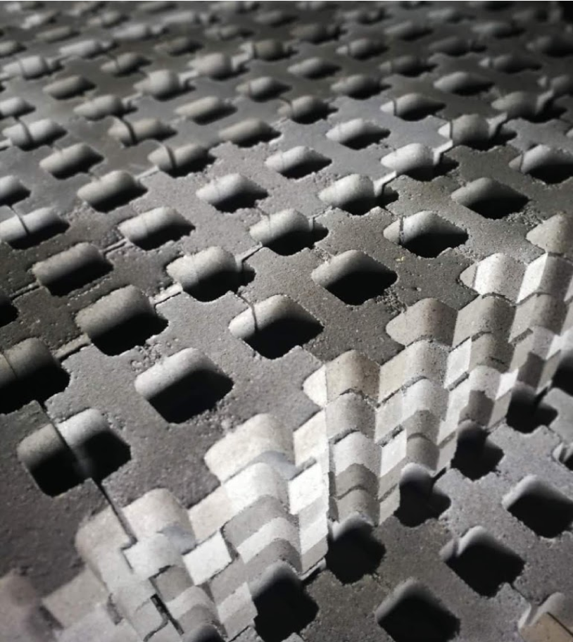 Gramoquín 30x30x8 | Ecológico Para Parqueaderos y senderos