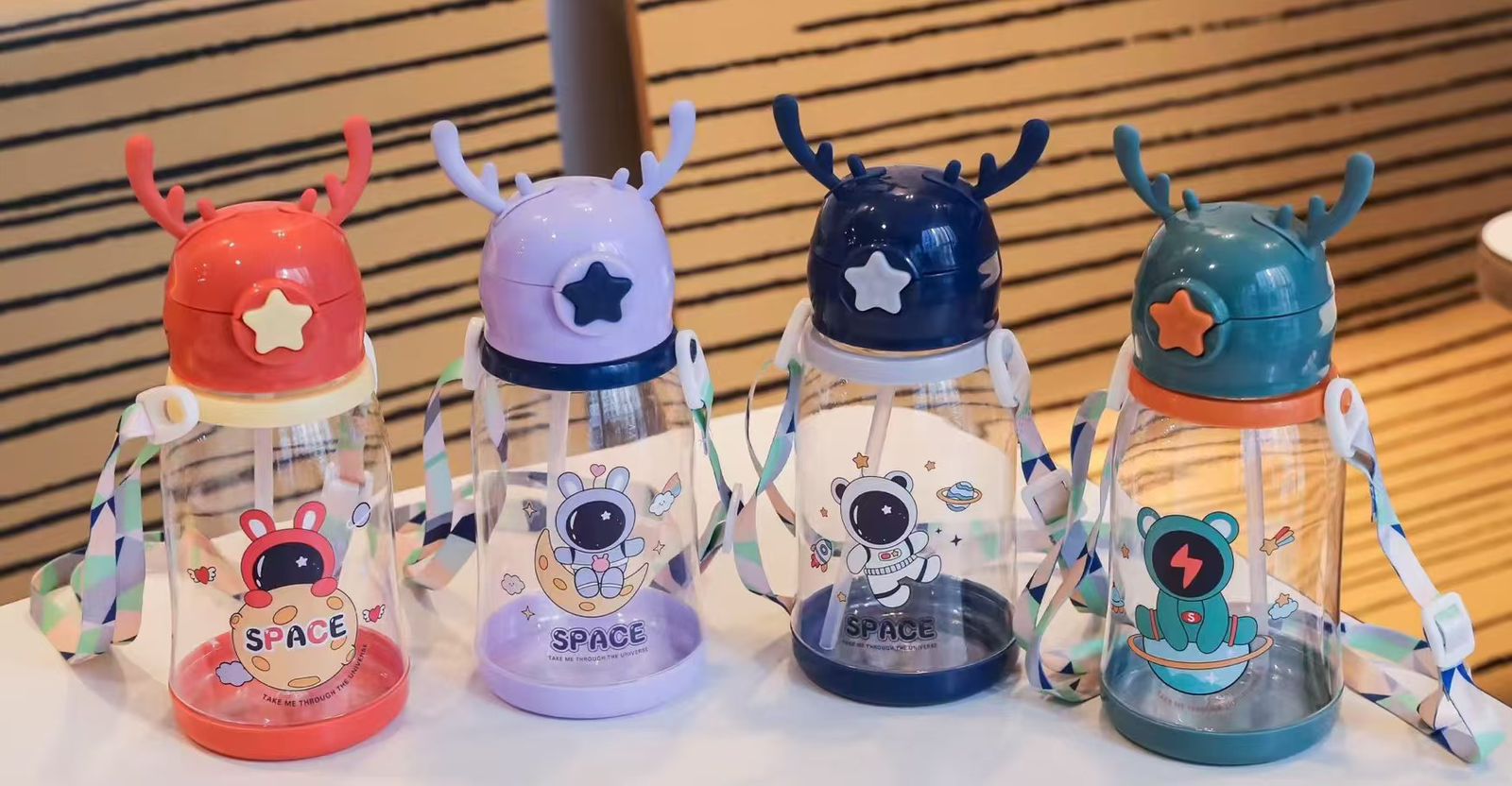 BOTE SPACE ASTRONAUTA CON OREJITAS DE RENO DE 500ML MOD# 6