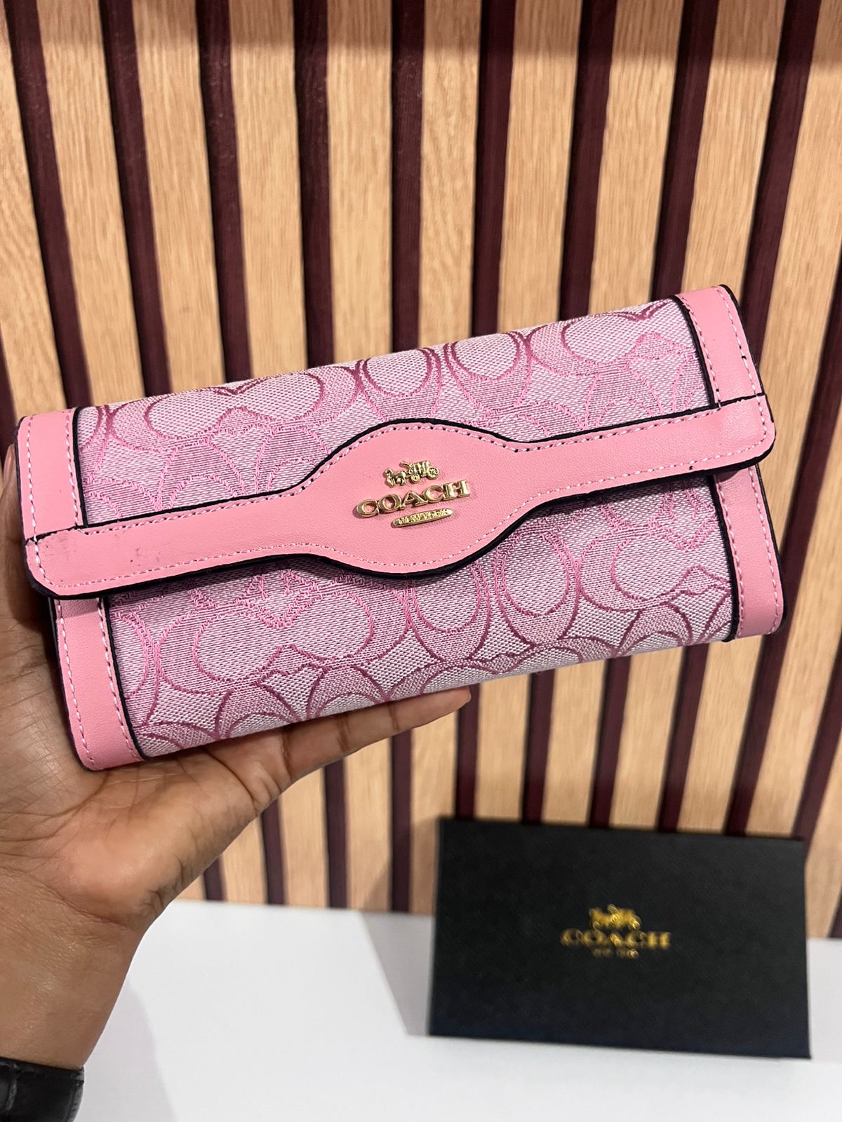 CARTERA TARJETERO COACH CON CAJITA NEGRA MOD# 6203🍒