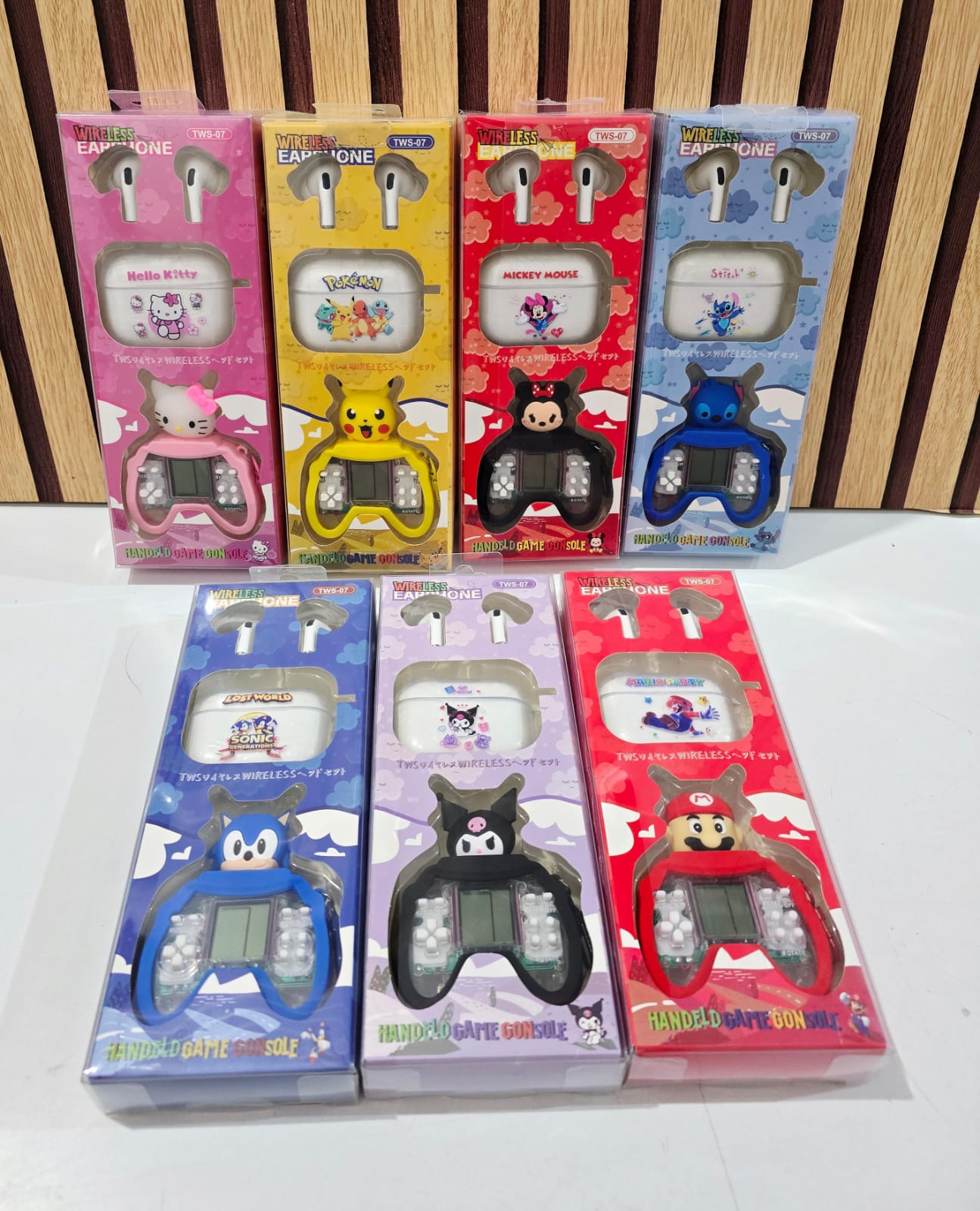 AUDÍFONOS VARIOS PERSONAJES CON LLAVERITO TETRIS MOD# FR-909