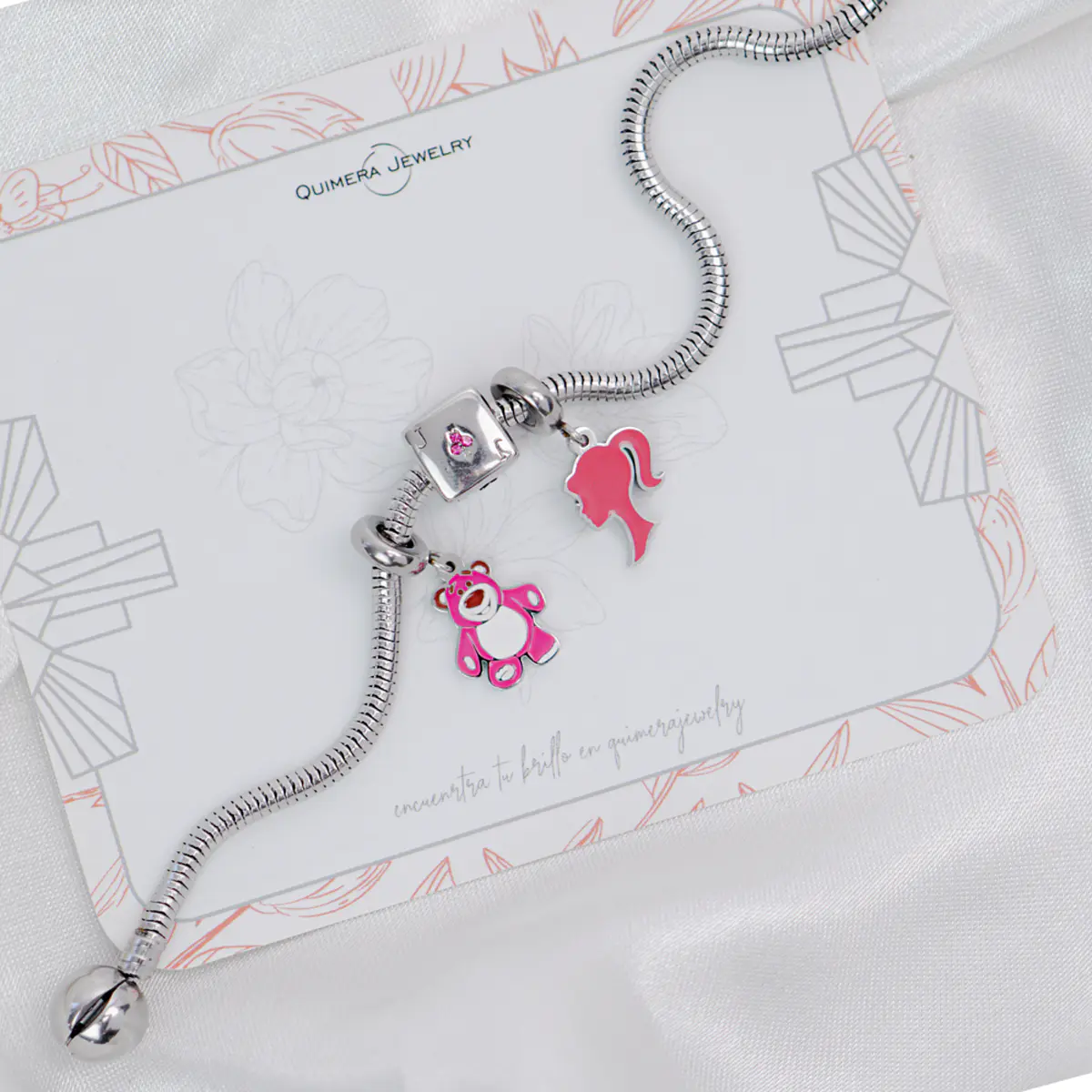Pulsera tipo Pandora barbie con 3 charms cierre redondo