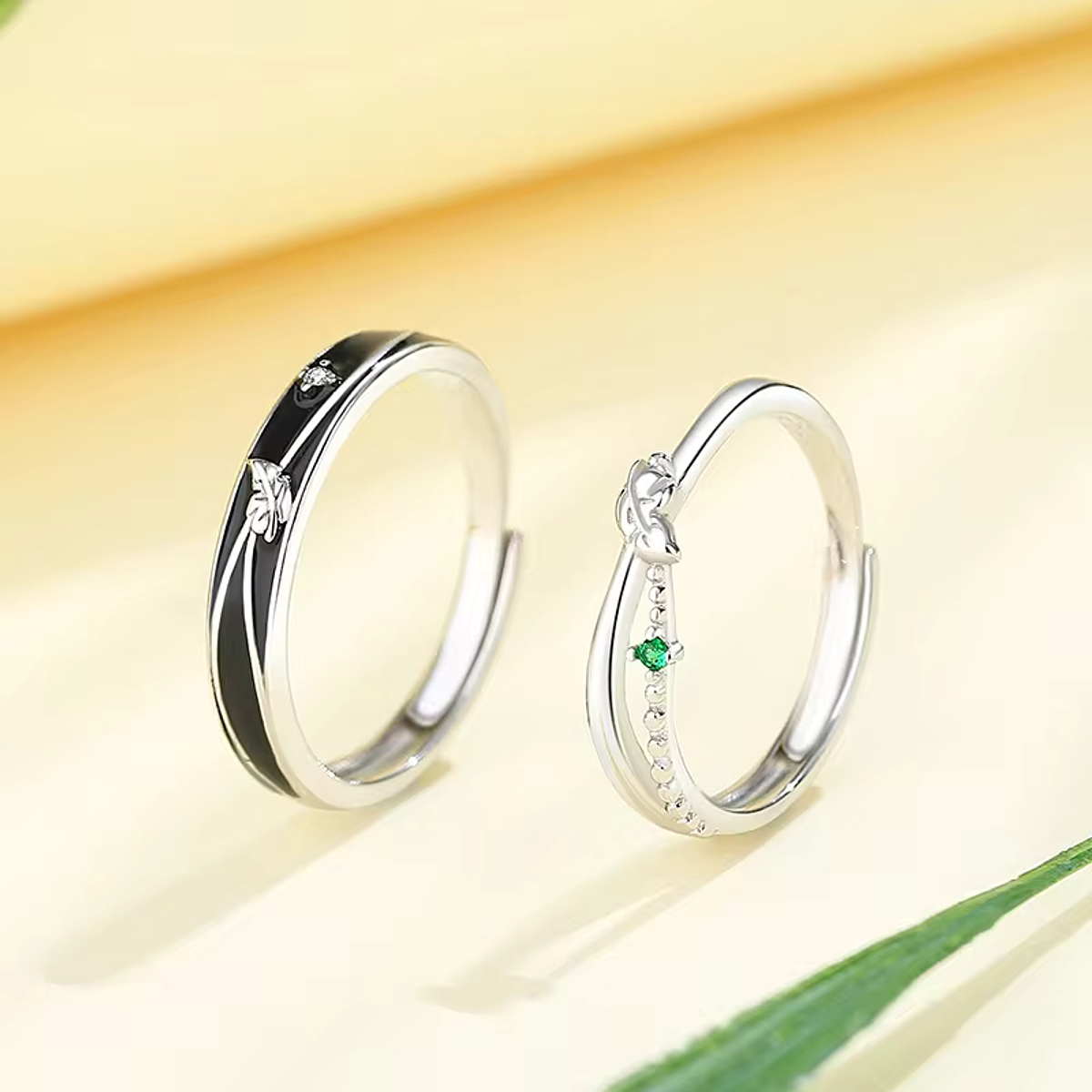 Anillos hoja circón verde pareja