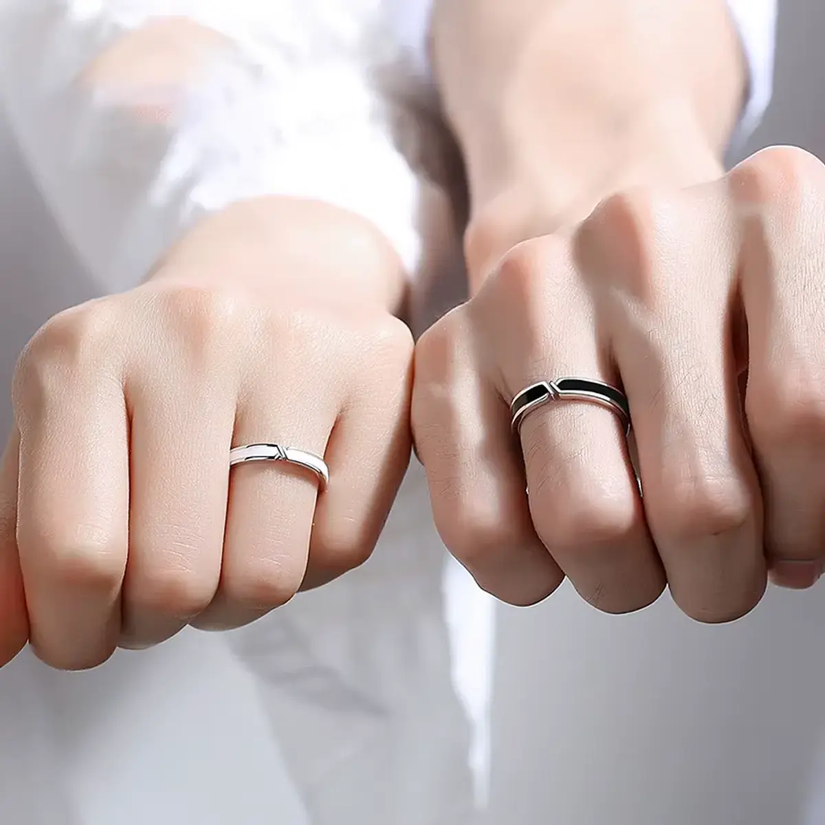 Anillos sencillos blanco y negro parejas Plata Esterlina