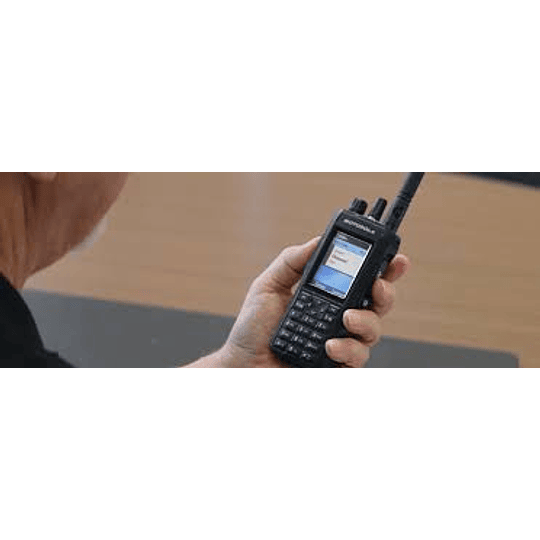 Motorola MOTOTRBO™ R7 Radio Digital Portable de Dos Vías VHF
