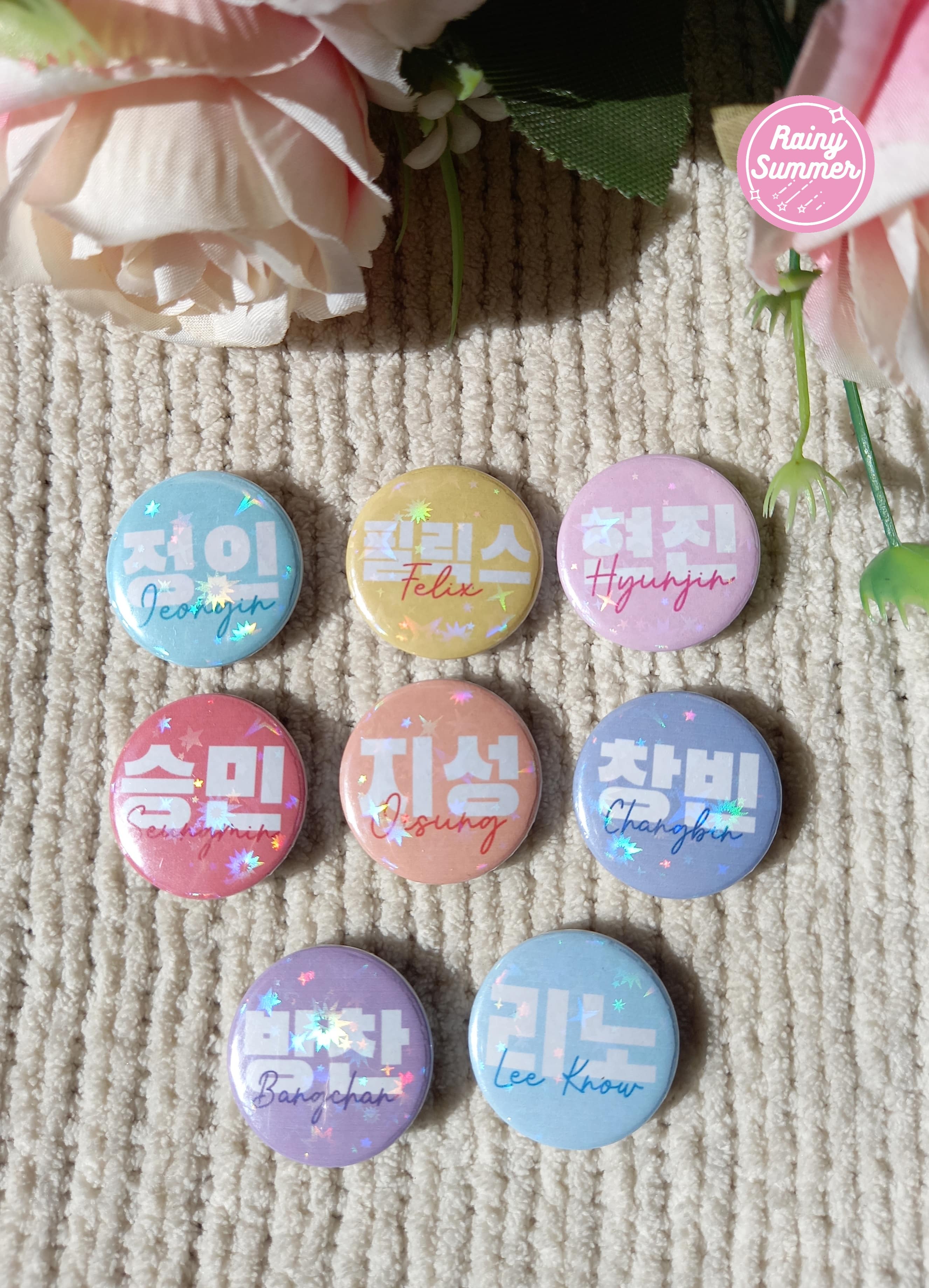 STRAY KIDS - PINS HOLOGRÁFICOS NOMBRES DE INTEGRANTES