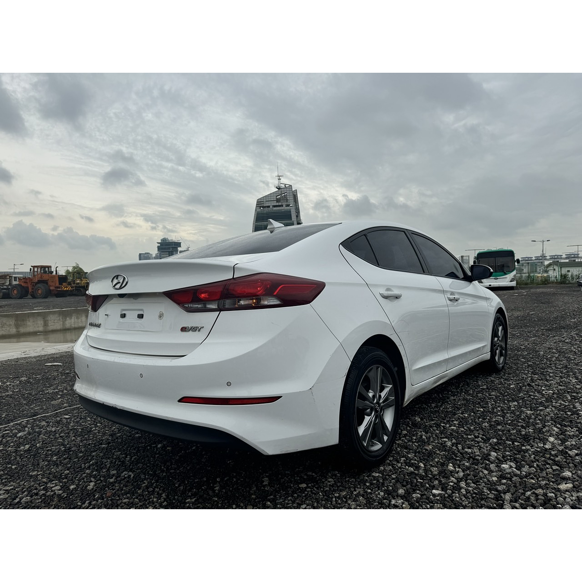 HYUNDAI AVANTE AD 2016 DIESEL 1,6VGT FULL EQUIPO