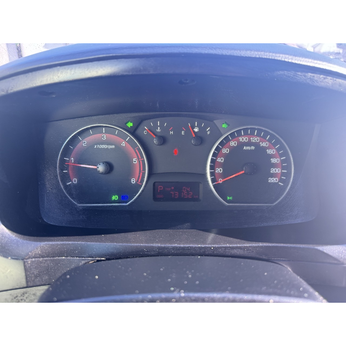 SSANG YONG KORANDO SPORTS 2015 / 2WD DIESEL PICKUP