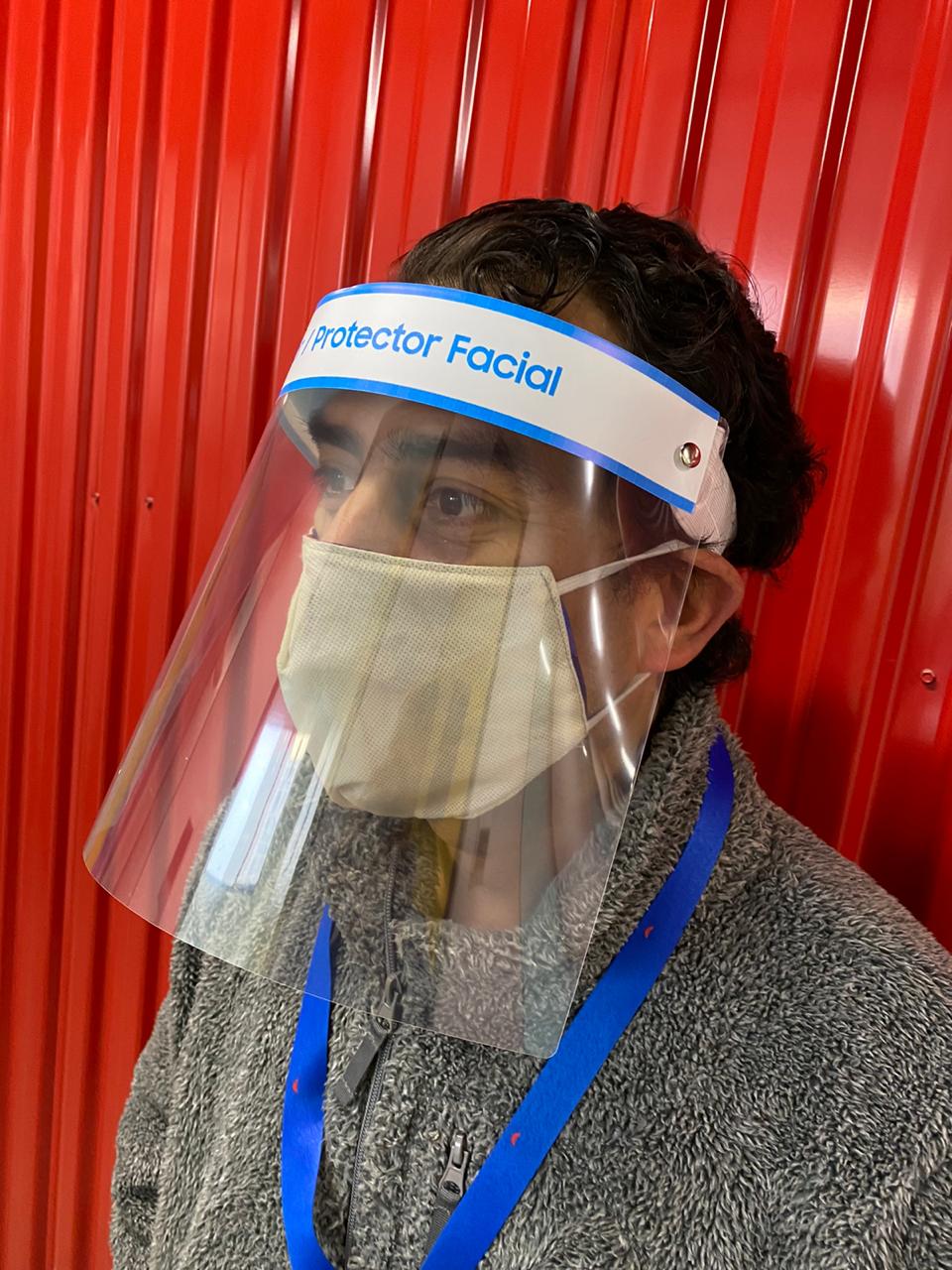 Protecttor facial con logo