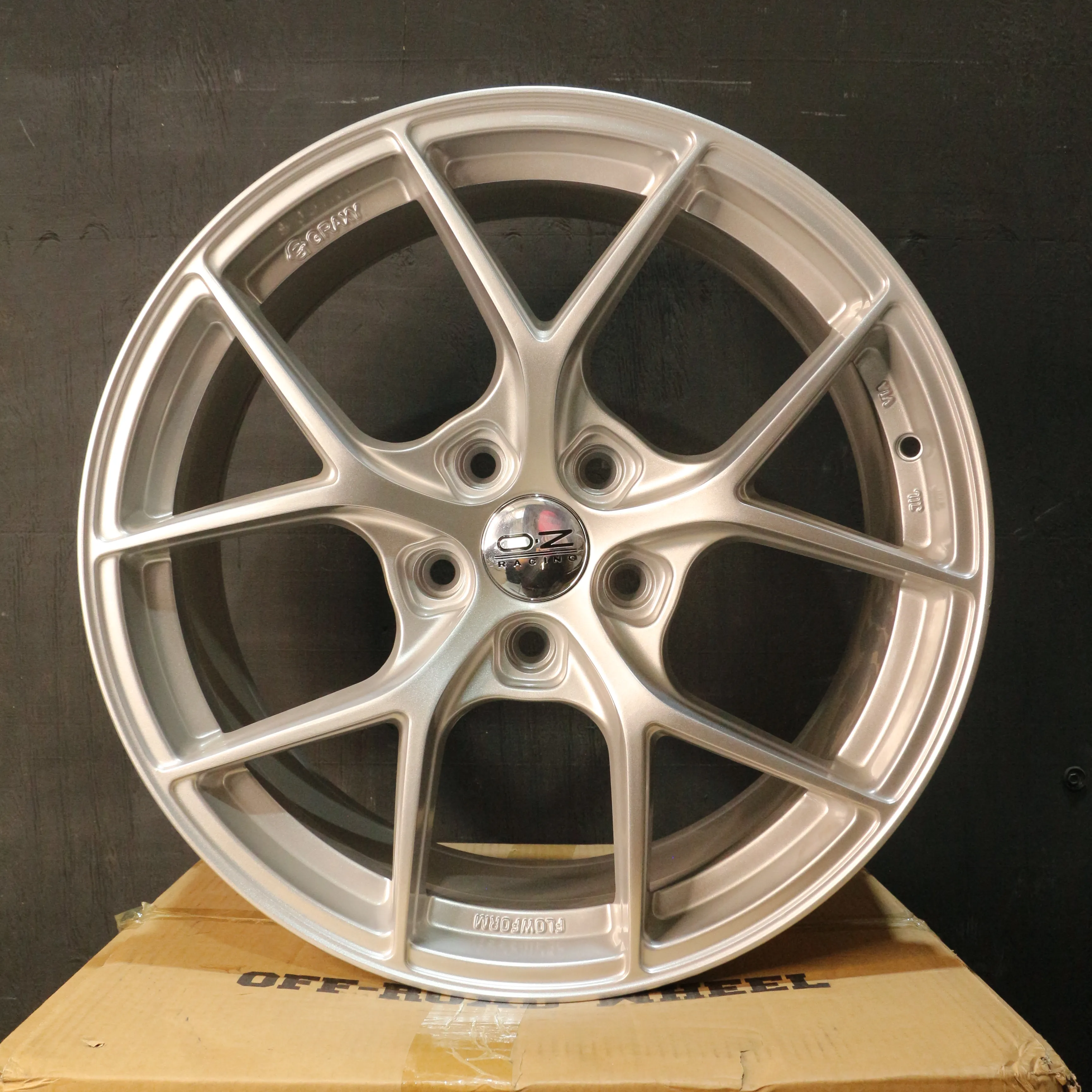 Llanta Aro 18X8.5 5X114 S Et 35 | Compra Online | SAMCOR