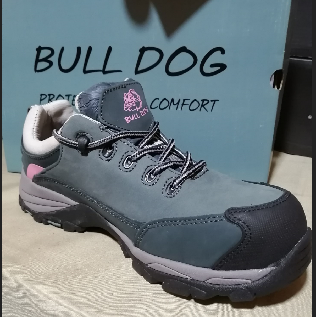 ZAPATILLA DE DAMA SEGURIDAD NADIA BULL DOG