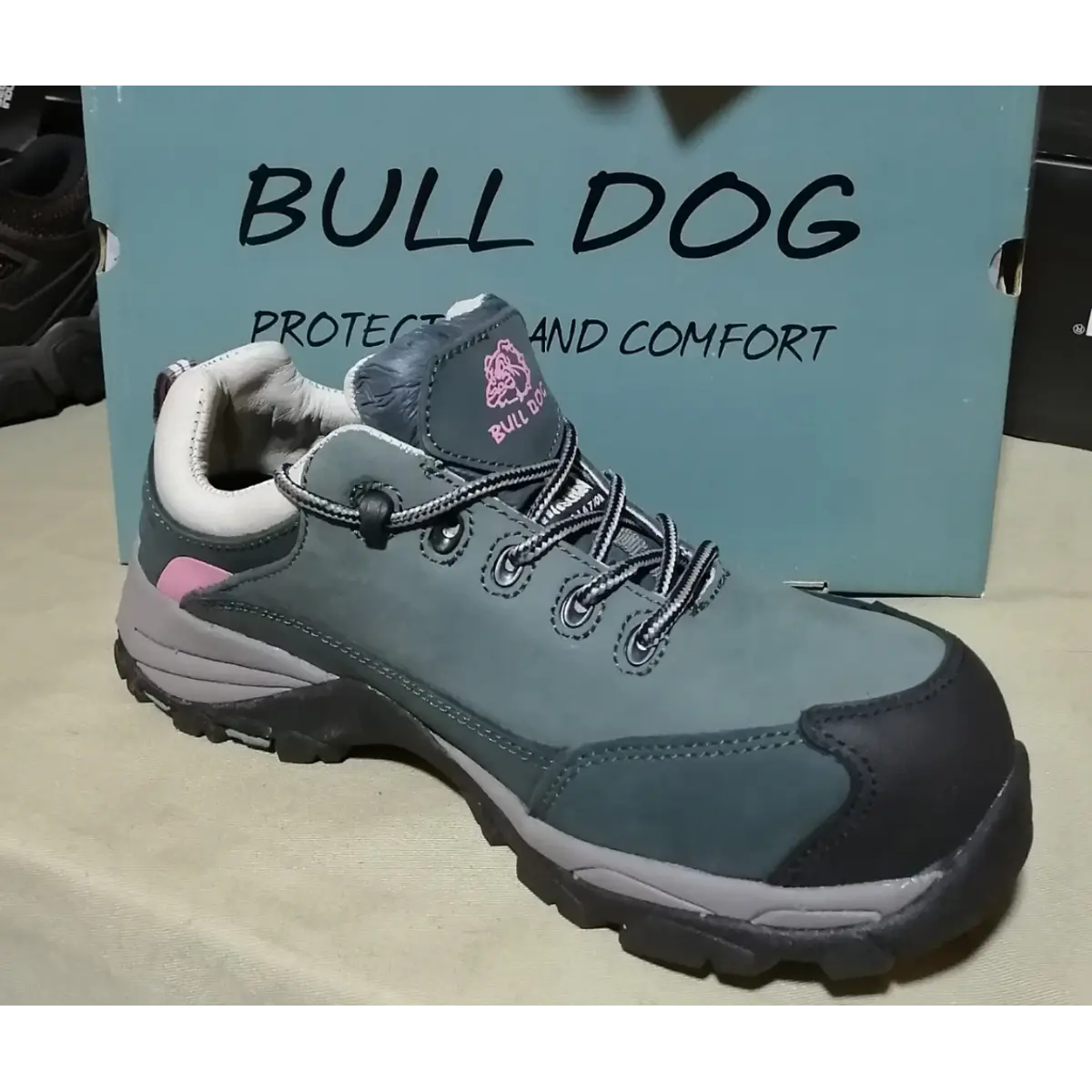ZAPATILLA DE DAMA SEGURIDAD NADIA BULL DOG
