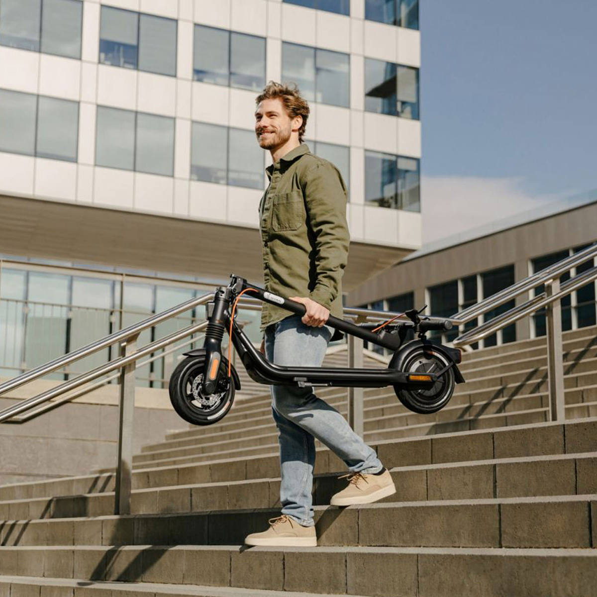 Segway F2 Plus Scooter Eléctrico 29 km/h Vel. Máx and 55 km